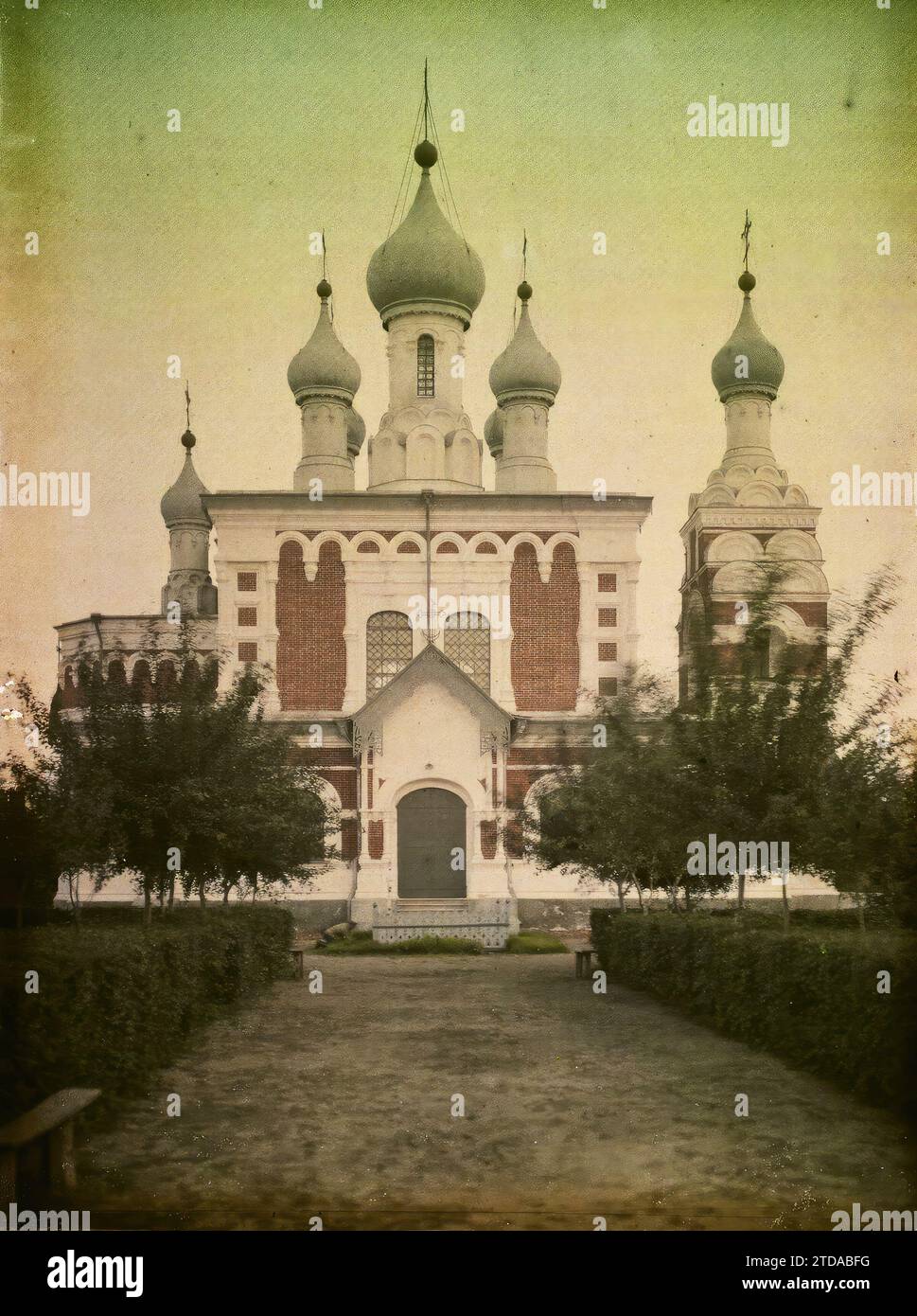 Kharbin, China Pristan, also called Daoli, Religion, Habitat ...