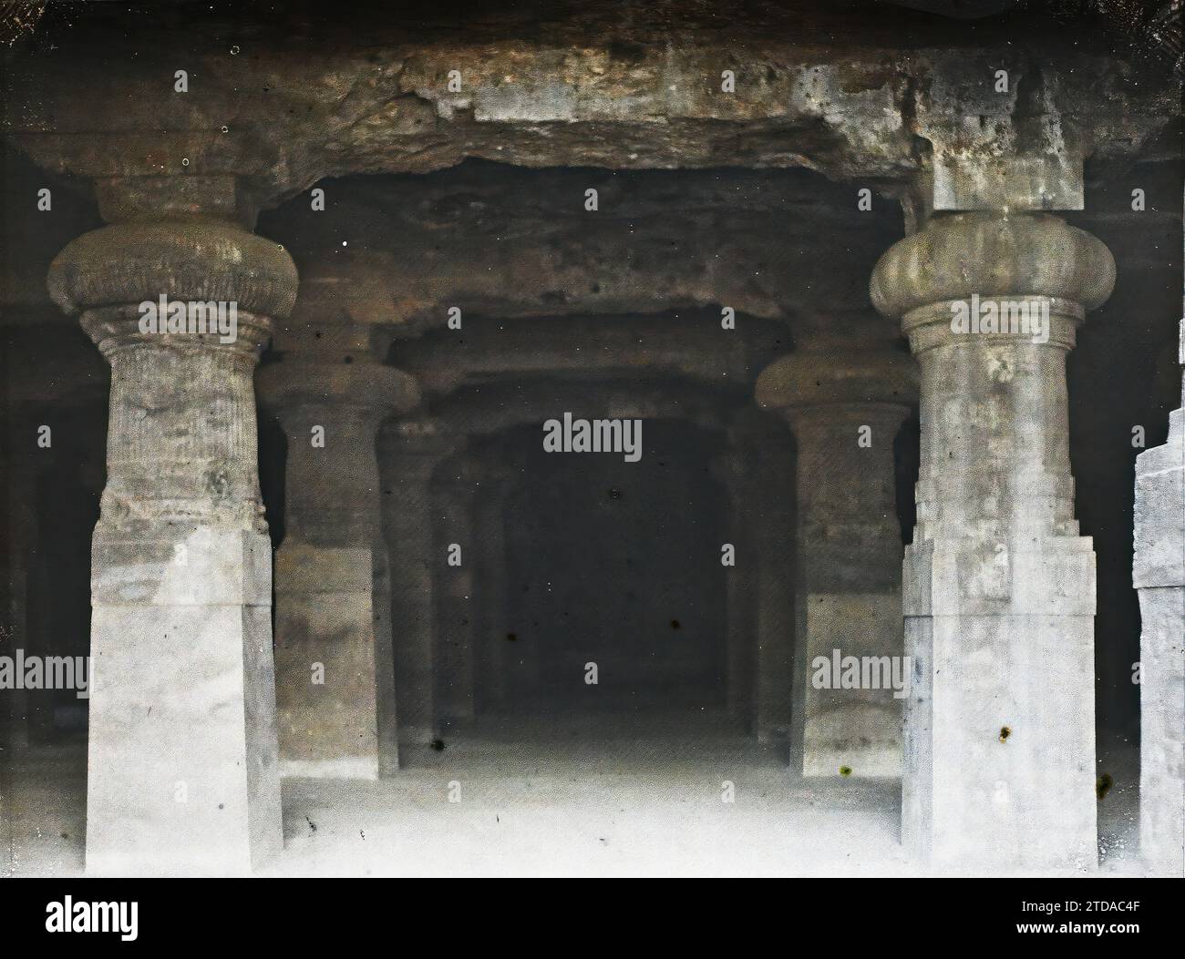 Elephanta, India An avenue of pillars of the Hindu cave temple ...