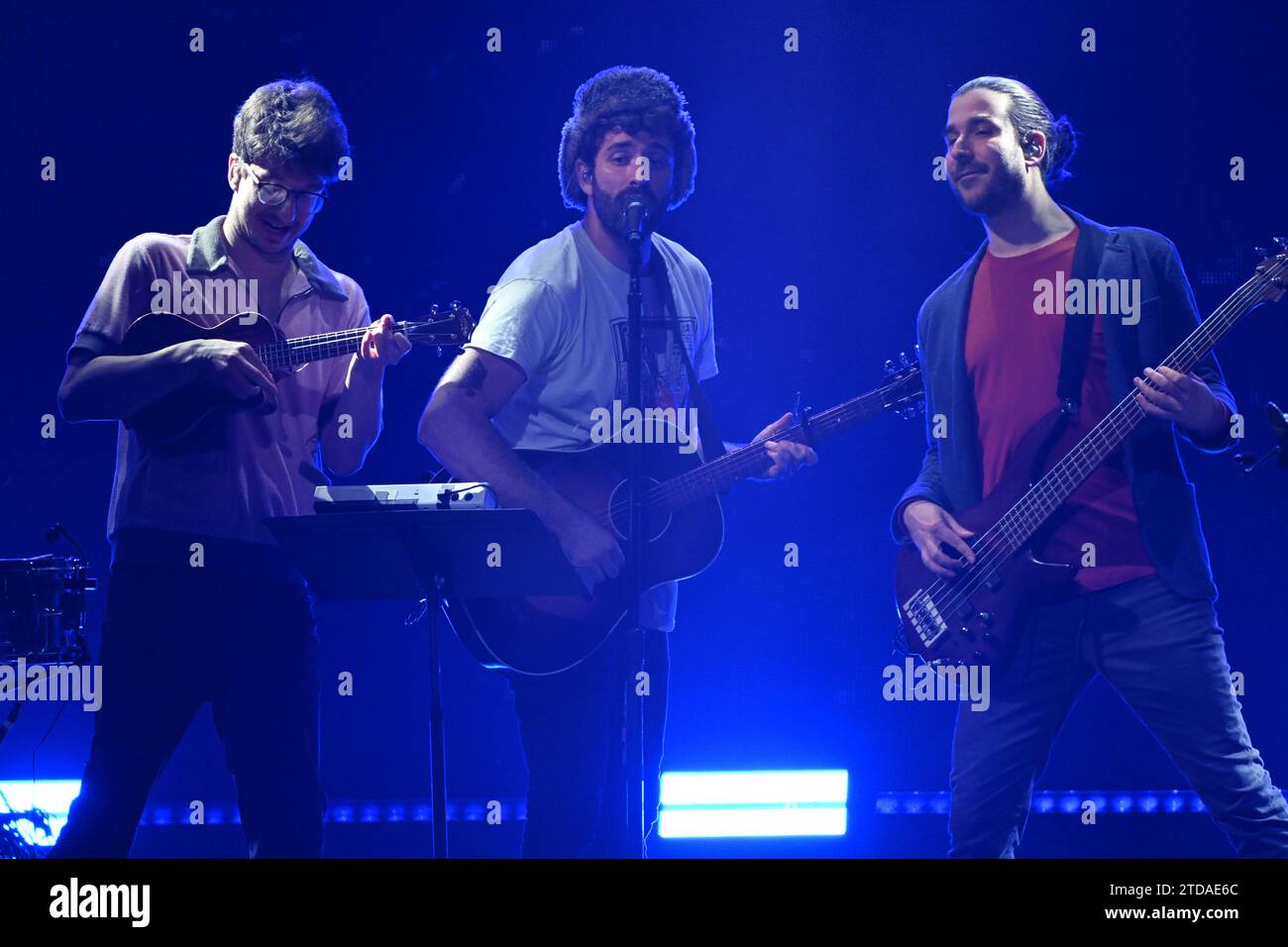 Ajr on stage hi-res stock photography and images - Alamy