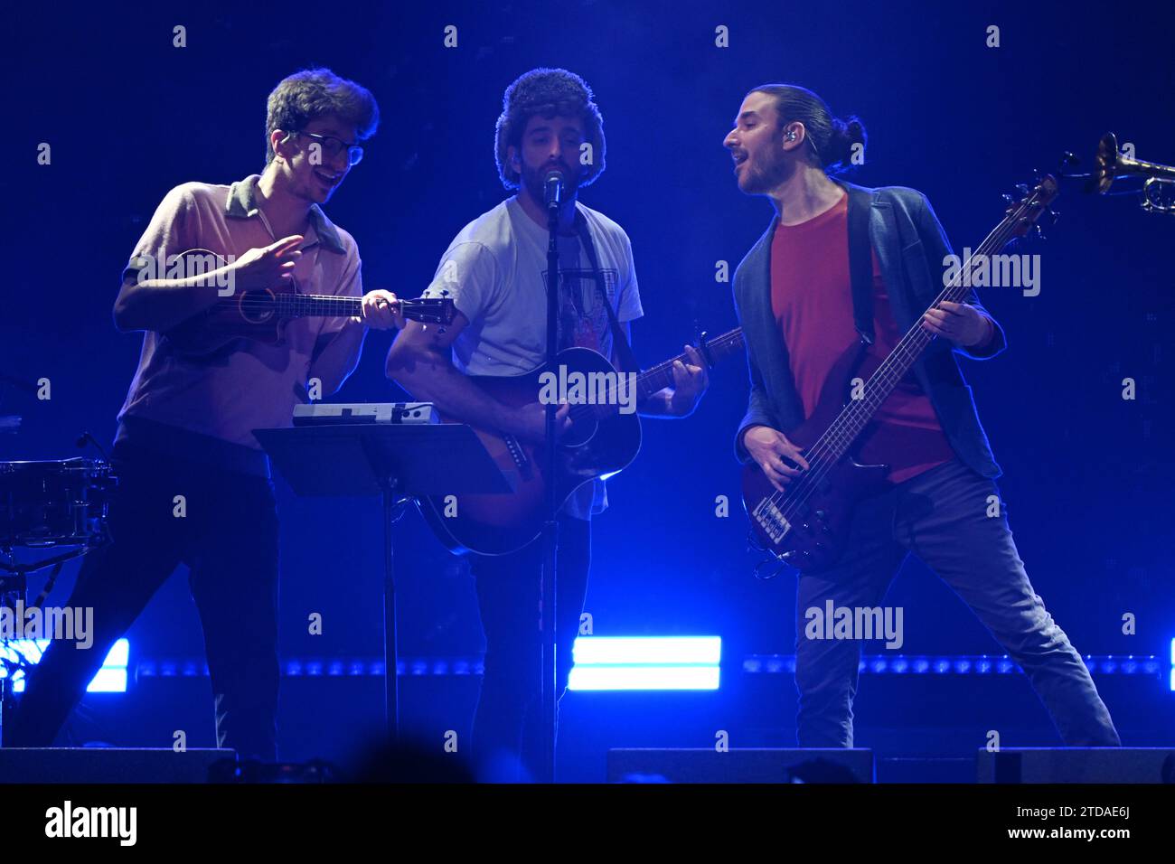 Ajr on stage hi-res stock photography and images - Alamy