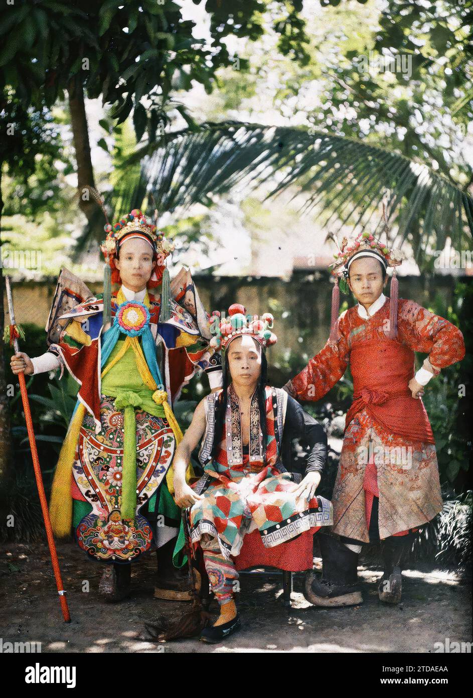 Hà-nôi, Hainoi Vietnam (?), Tonkin, Indochina Three actors from the ...