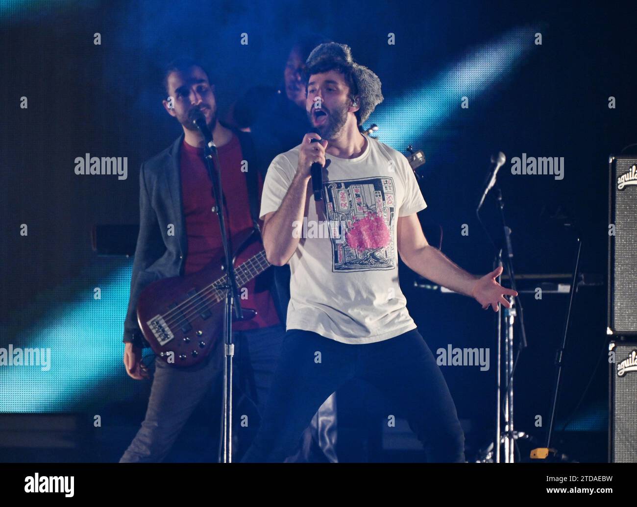 Ajr on stage hi-res stock photography and images - Alamy