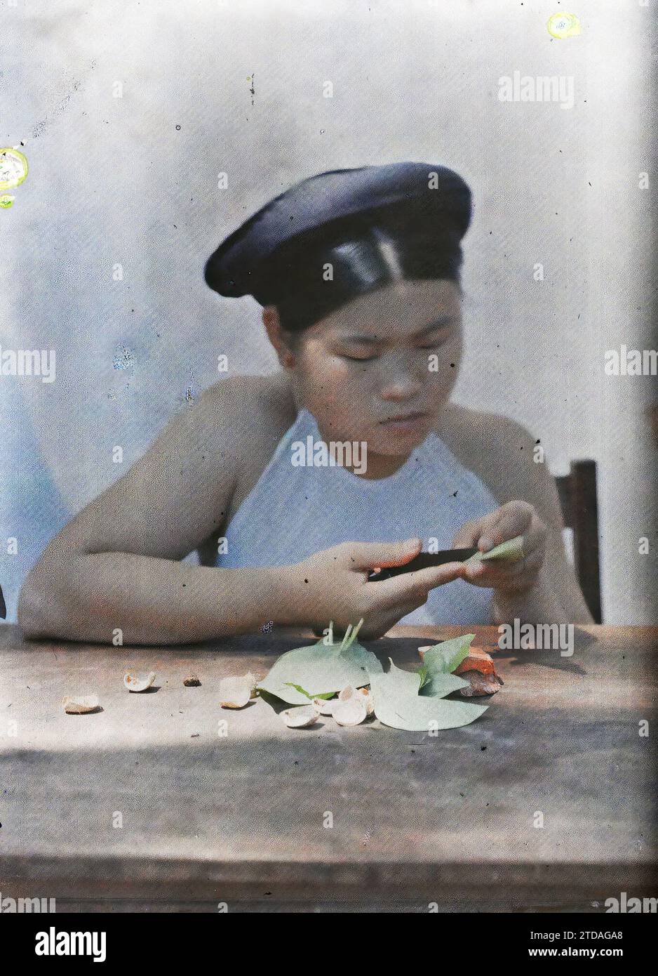 Surroundings of Hà-nôi, Hainoi Vietnam, Tonkin, Indochina A young woman ...