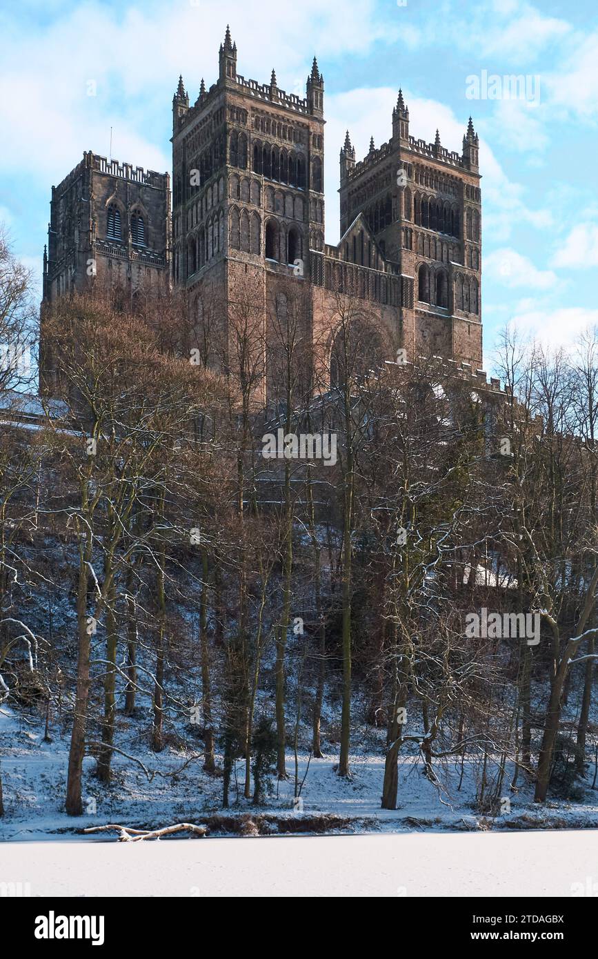 Durham cathedral snow winter hi-res stock photography and images - Alamy