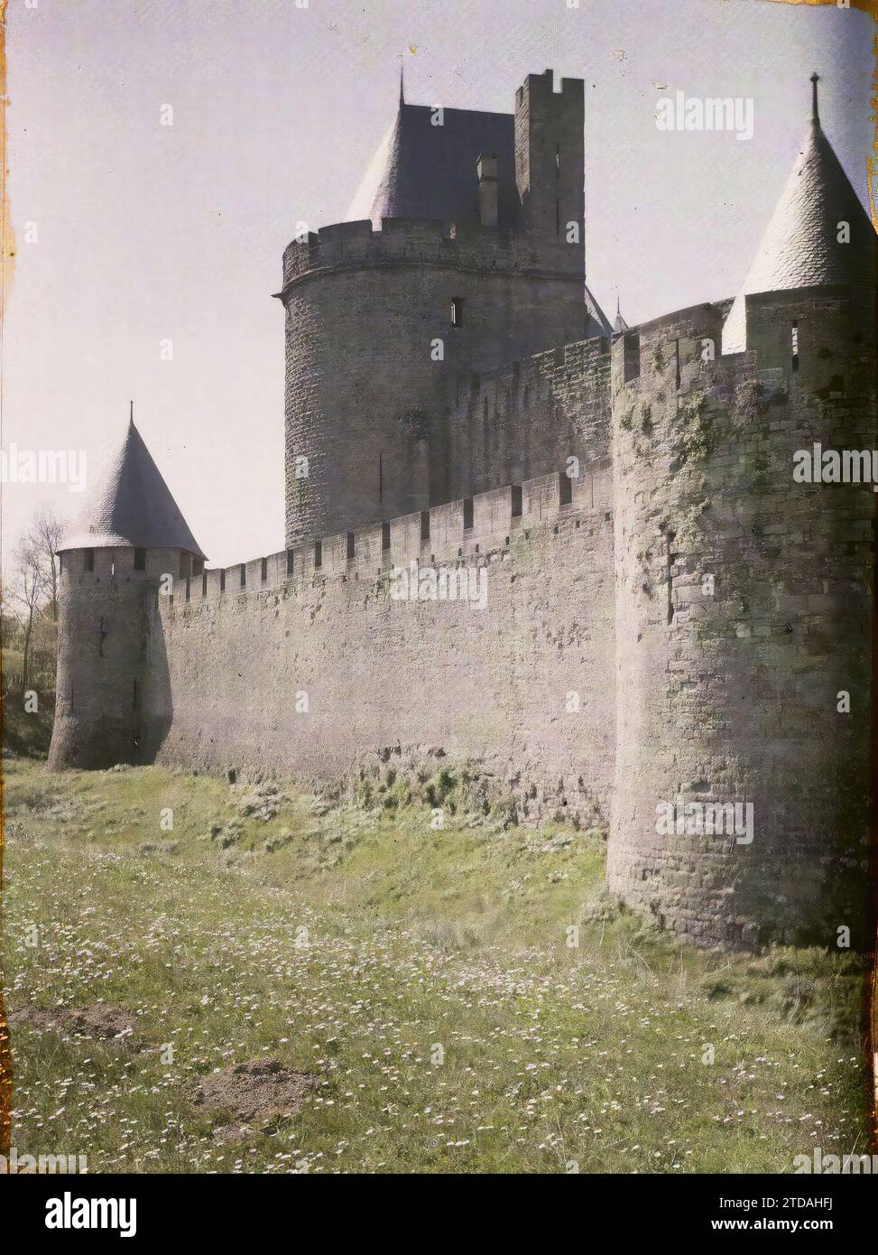 Tour fortified architecture middle ages fortifications rampart habitat ...