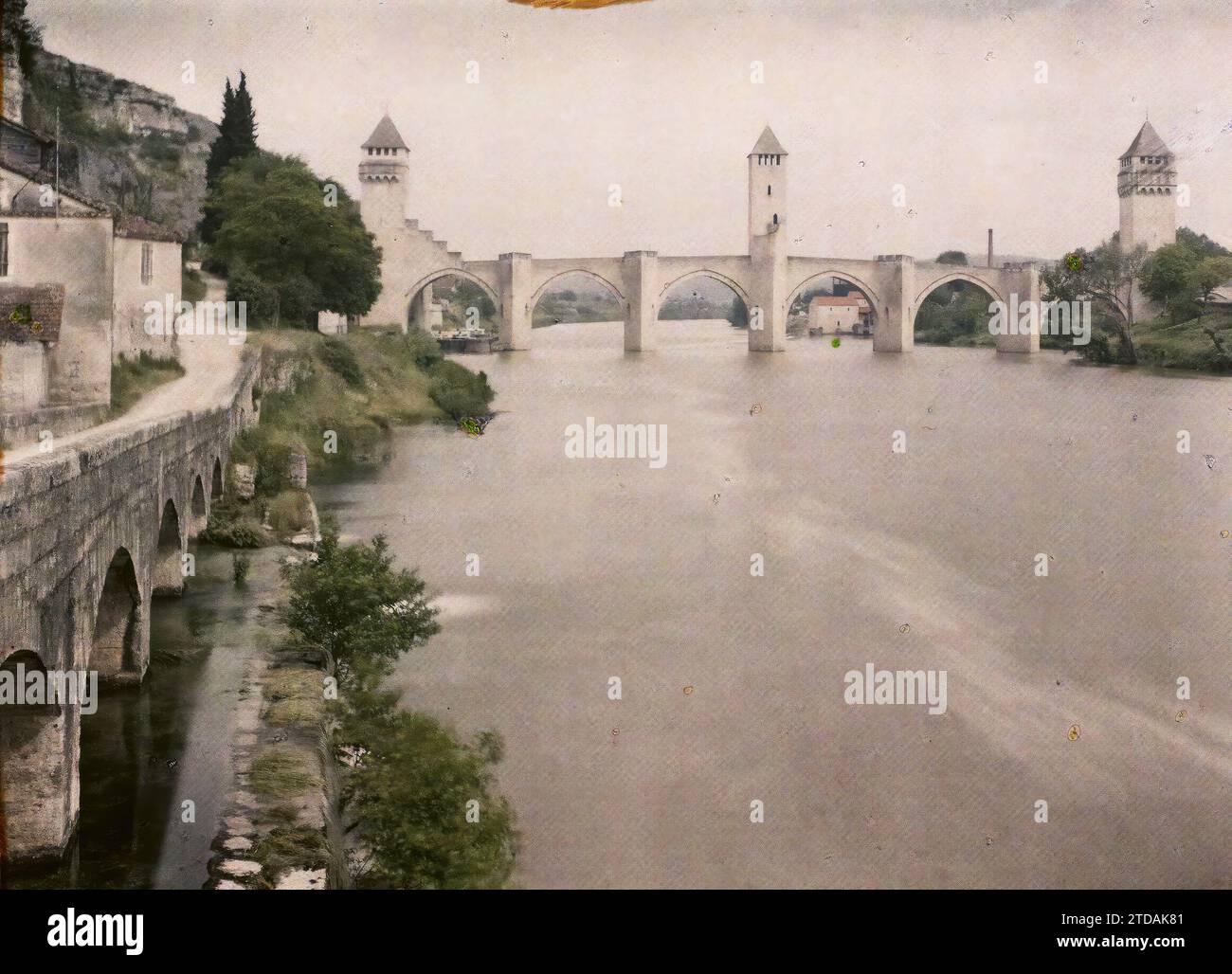 Valentre bridge assembly hi-res stock photography and images - Alamy