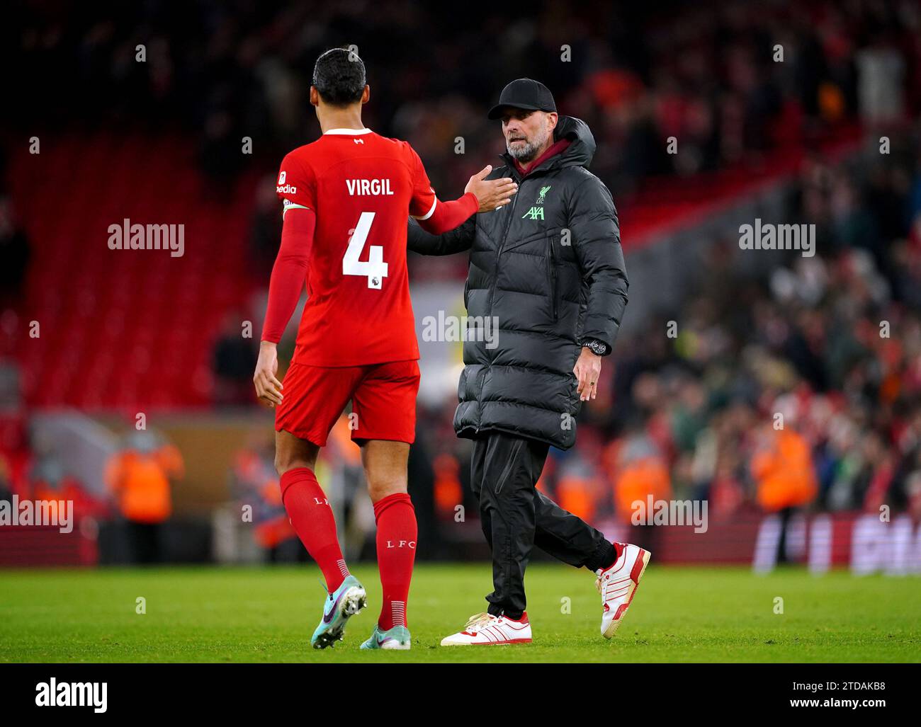 Liverpool manager Jurgen Klopp shakes hands with Virgil van Dijk at the ...