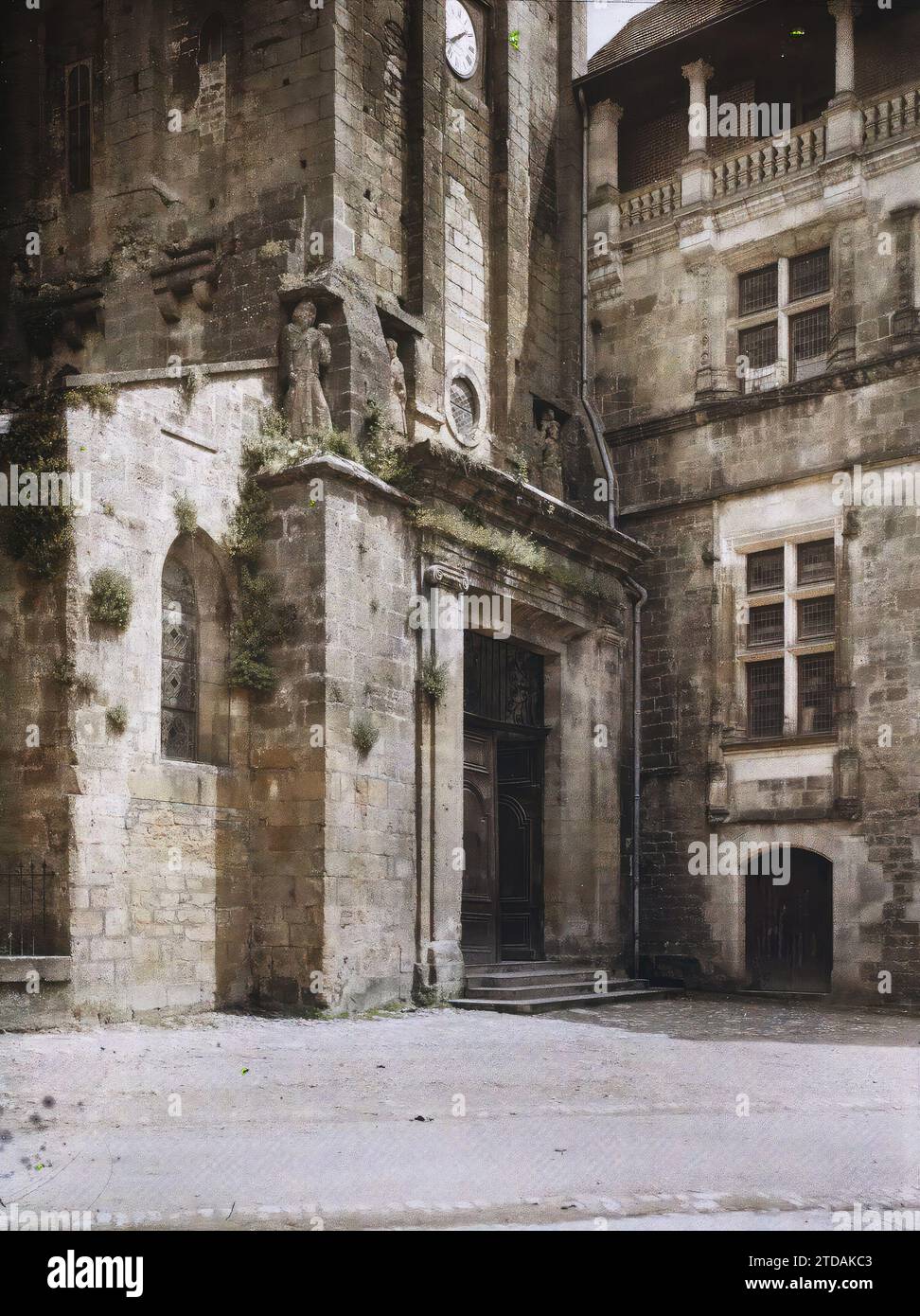 Sarlat france palace hi-res stock photography and images - Alamy