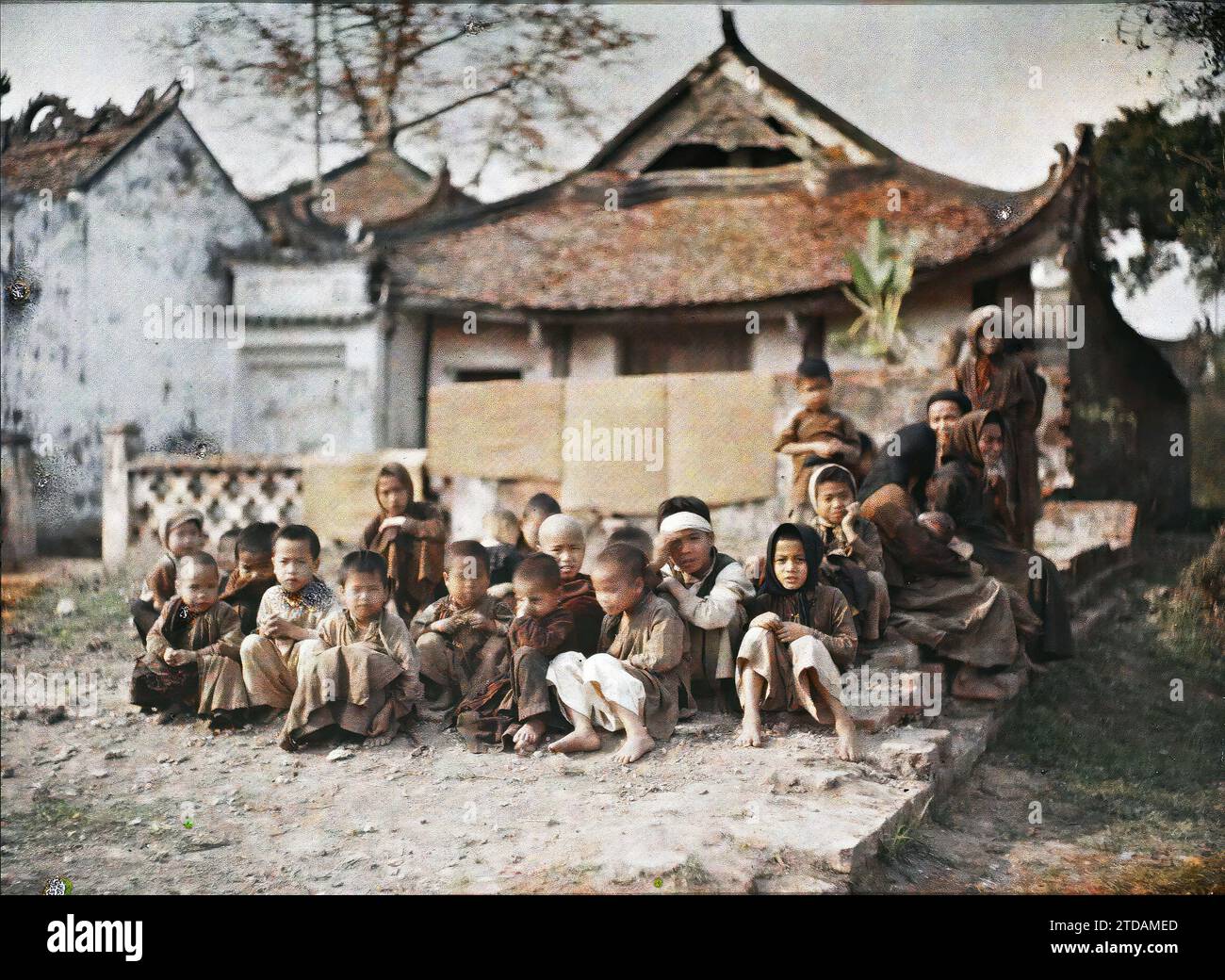 Thanh-tri, Tonkin, Indochina A group of villagers (mainly children ...