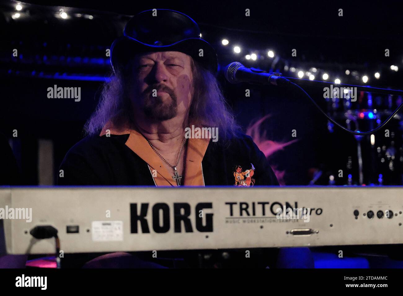 10.12.2023 xkhx Kassel, Theaterstübchen Konzert Molly Hatchet itarre ...