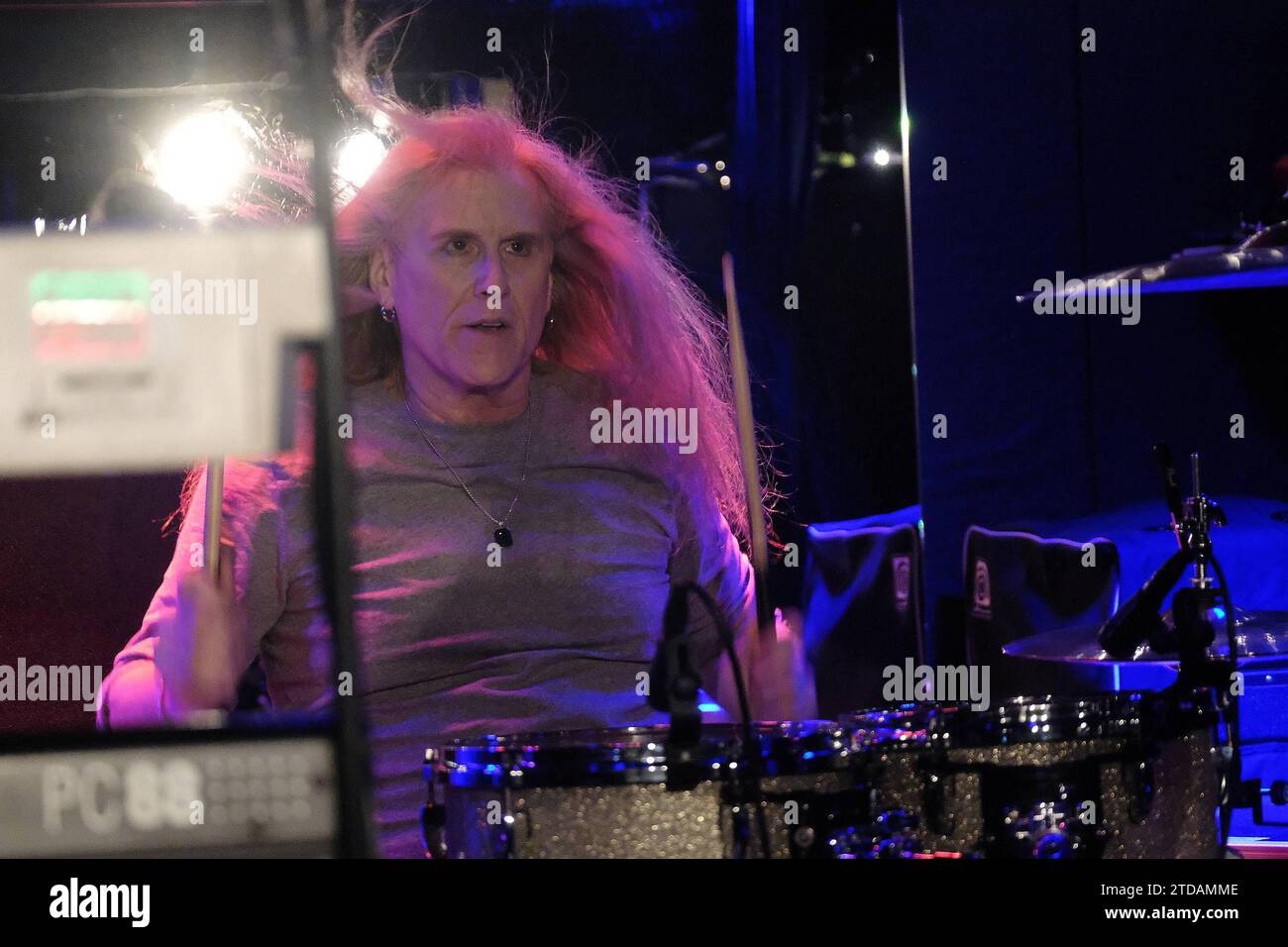 10.12.2023 xkhx Kassel, Theaterstübchen Konzert Molly Hatchet itarre ...