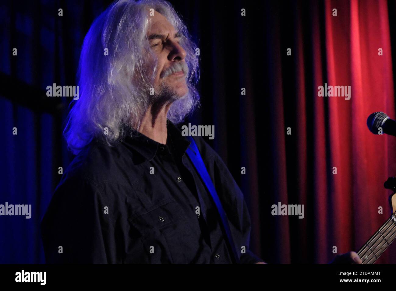 10.12.2023 xkhx Kassel, Theaterstübchen Konzert Molly Hatchet itarre ...