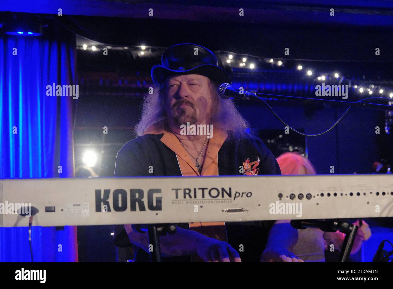 10.12.2023 xkhx Kassel, Theaterstübchen Konzert Molly Hatchet itarre ...