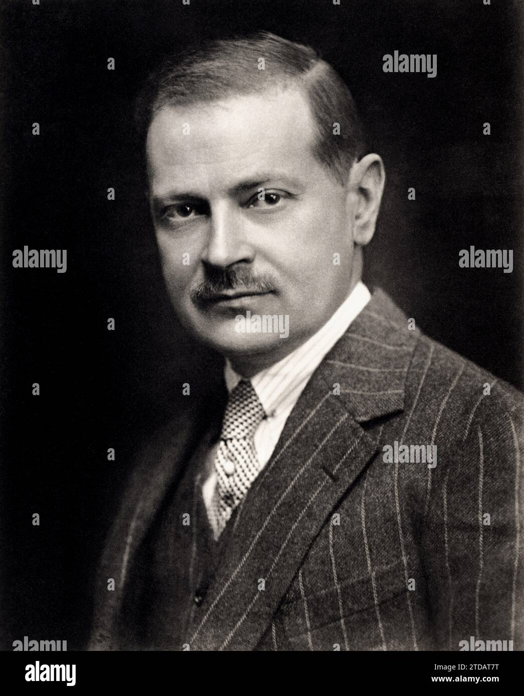 1922 ca , FRANCE : The french illustrator artist GEORGE BARBIER ( 1882 ...