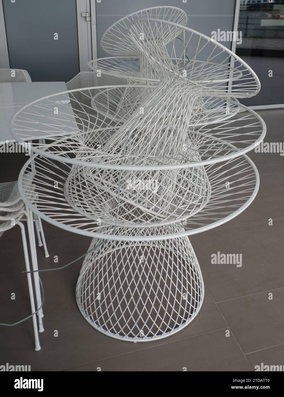 Wire frame tables hi-res stock photography and images - Alamy