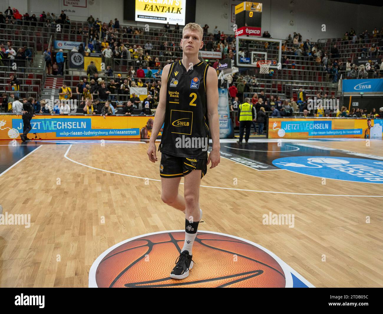 Ludwigsburg, Deutschland. 17th Dec, 2023. Jacob Patrick (MHP Riesen ...