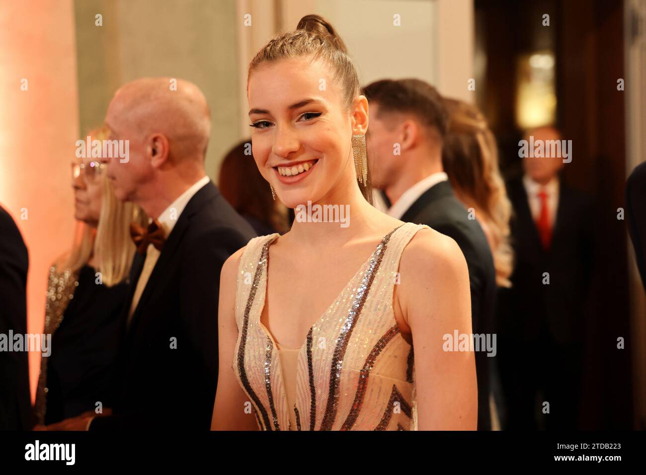 Baden Baden, Deutschland. 17th Dec, 2023. Darja Varfolomeev, Weltmeisterin rhythmische ...