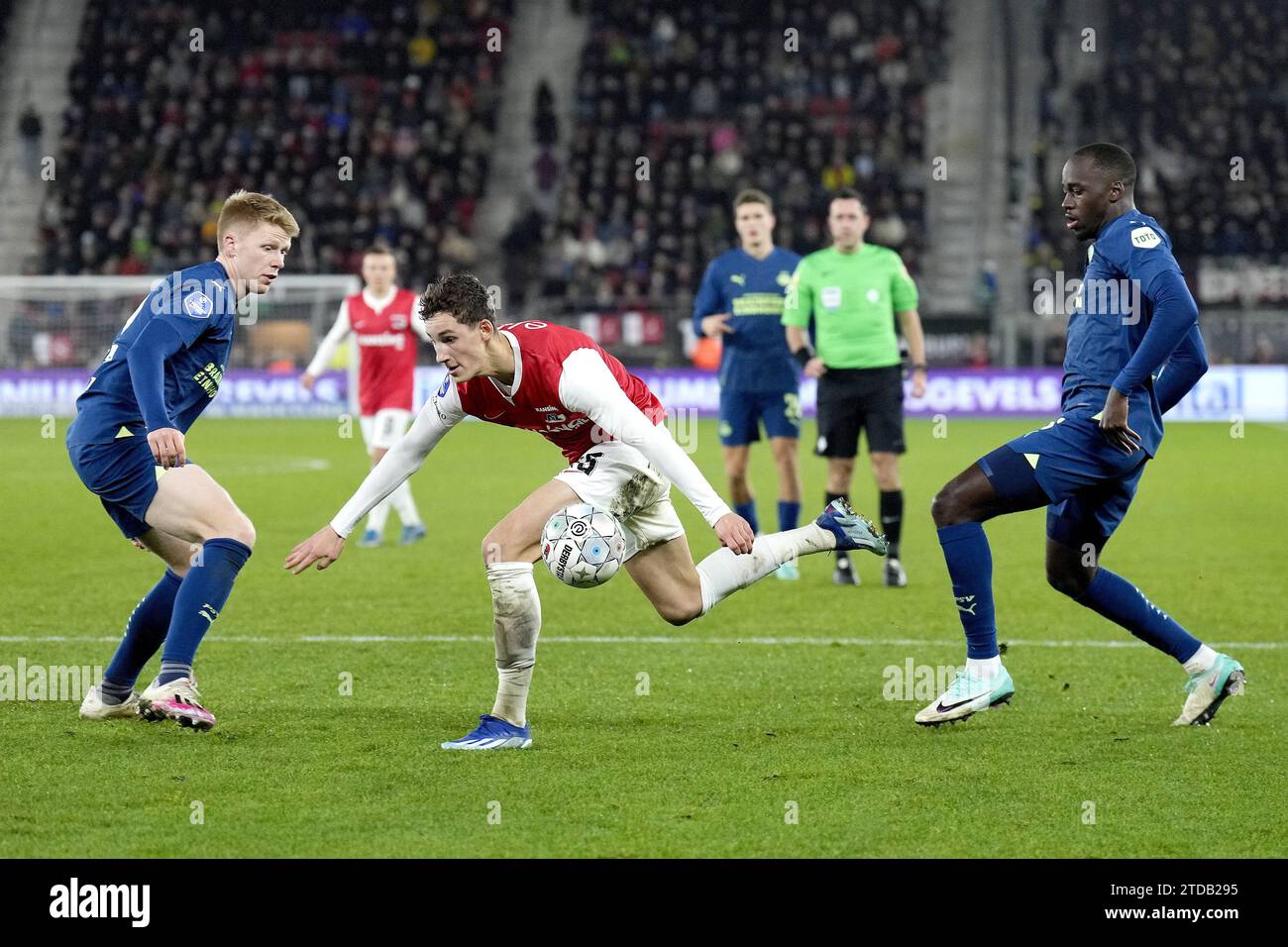 ALKMAAR - (l-r) Jerdy Schouten of PSV Eindhoven, Ruben van Bommel of AZ ...