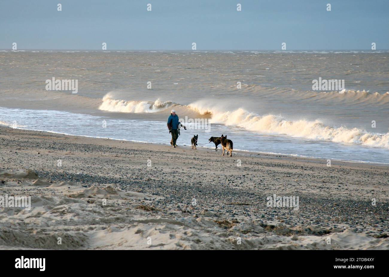 Windy day irish coast hi-res stock photography and images - Alamy