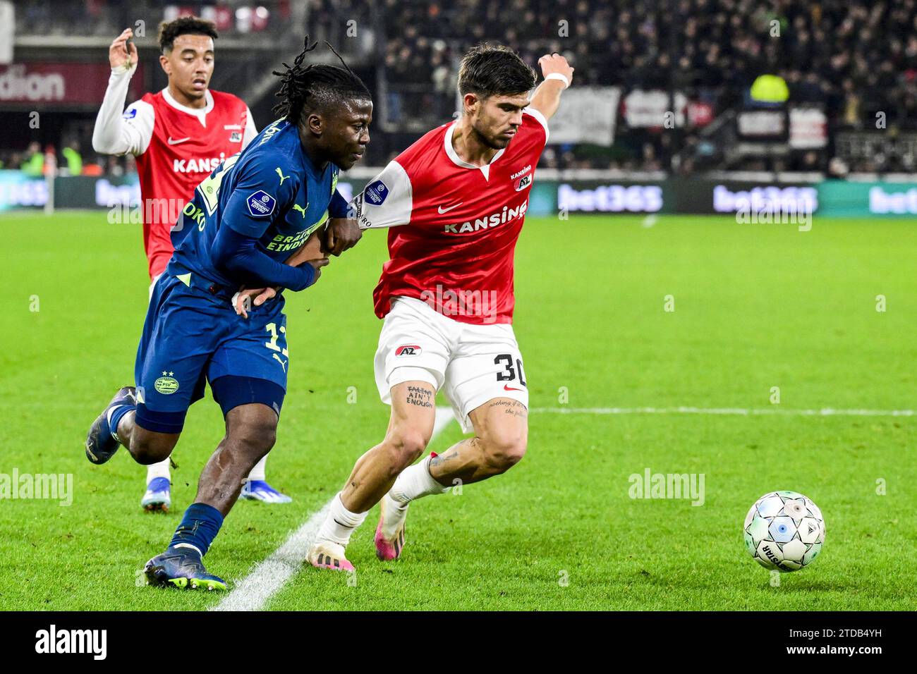 ALKMAAR - (l-r) Johan Bakayoko of PSV Eindhoven, Denso Kasius of AZ ...