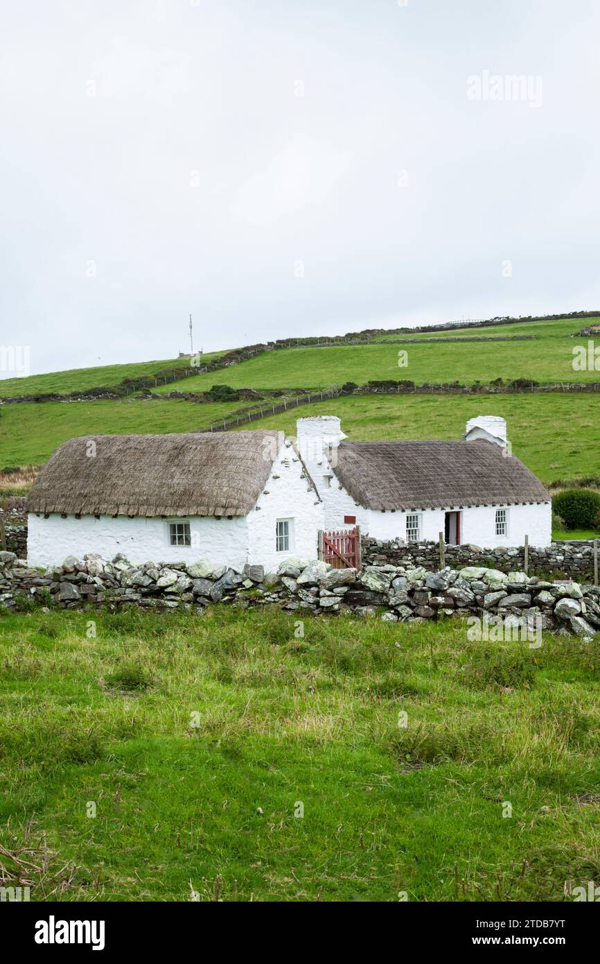 Traditional Cottages. Cregneash, Isle of Man, UK Stock Photo - Alamy