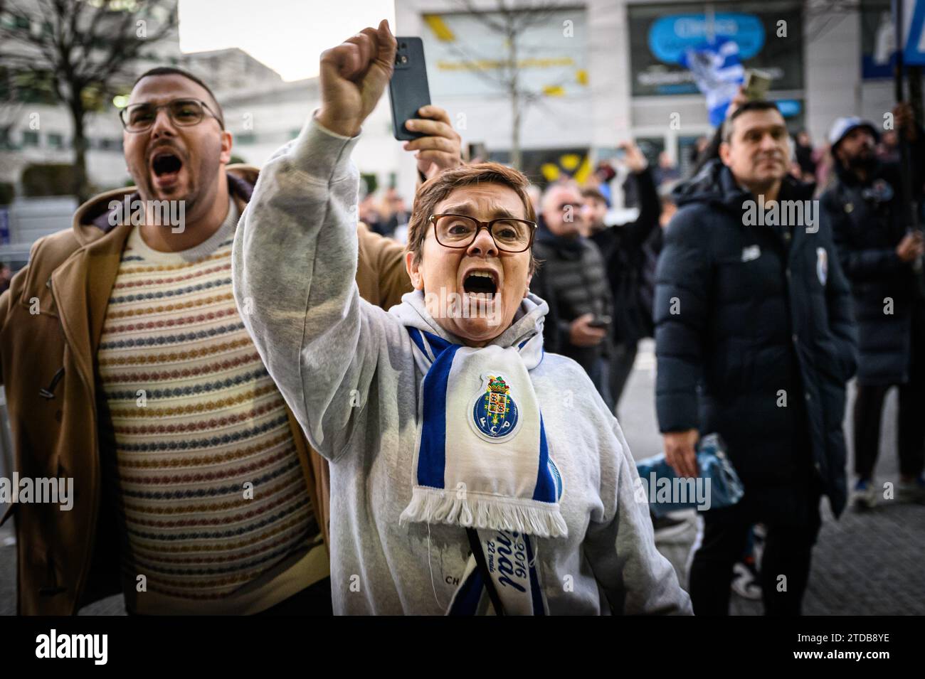 Porto, Portugal. 17th Dec, 2023. Porto, 12/17/2023 - Several hundred FC ...