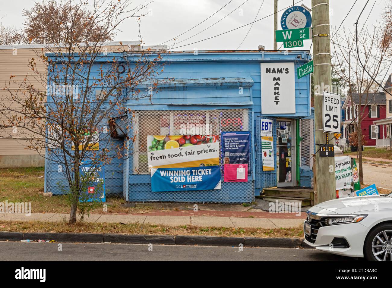 Dc neighborhood market hi-res stock photography and images - Alamy