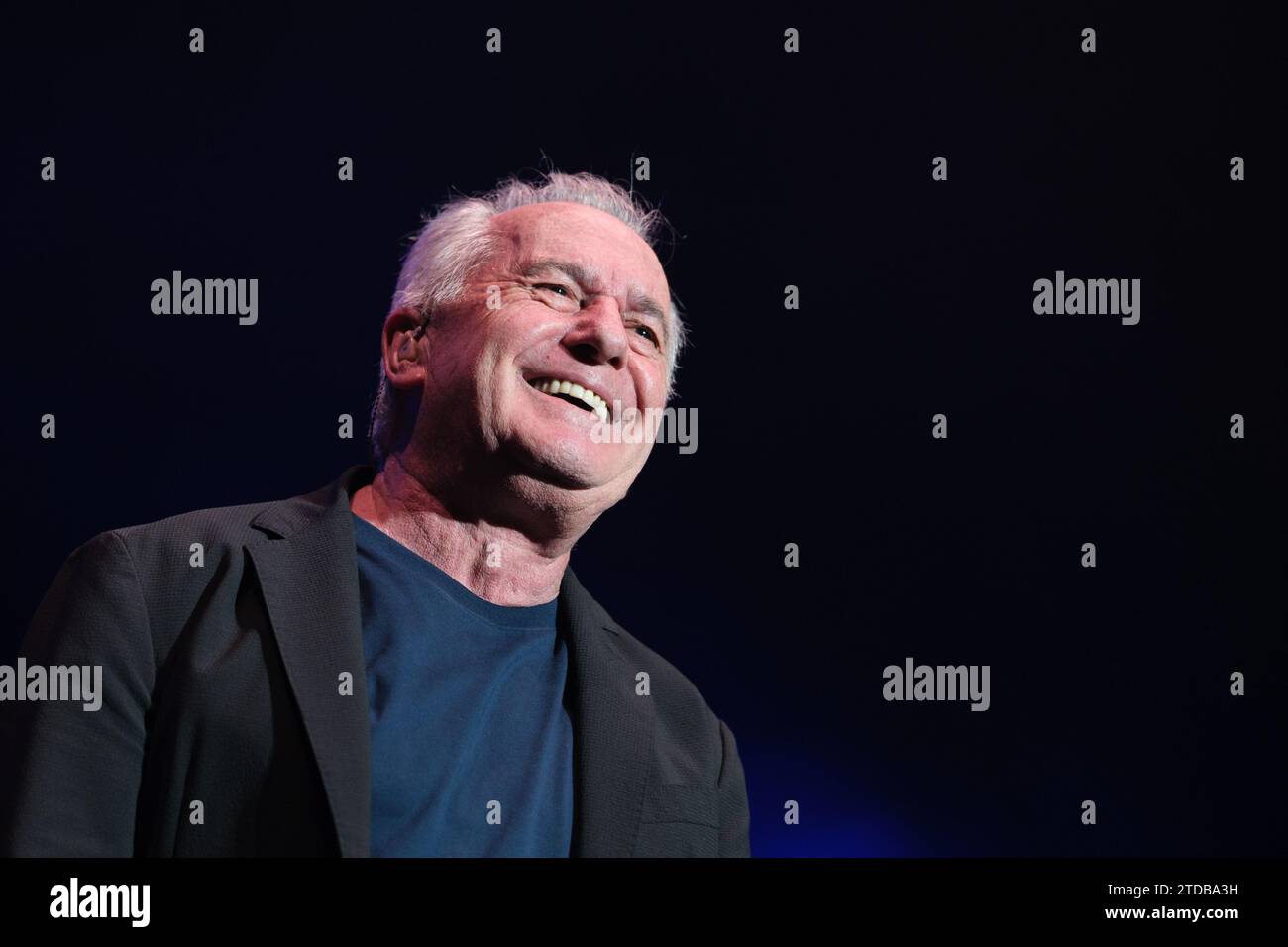 The singer Víctor Manuel performs during the end of tour concert at the ...