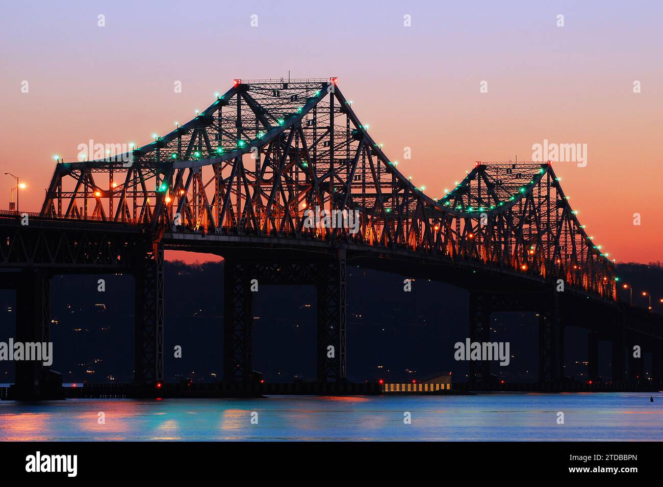 The old Tappan Zee Bridge spans the Hudson River at sunset Stock Photo ...