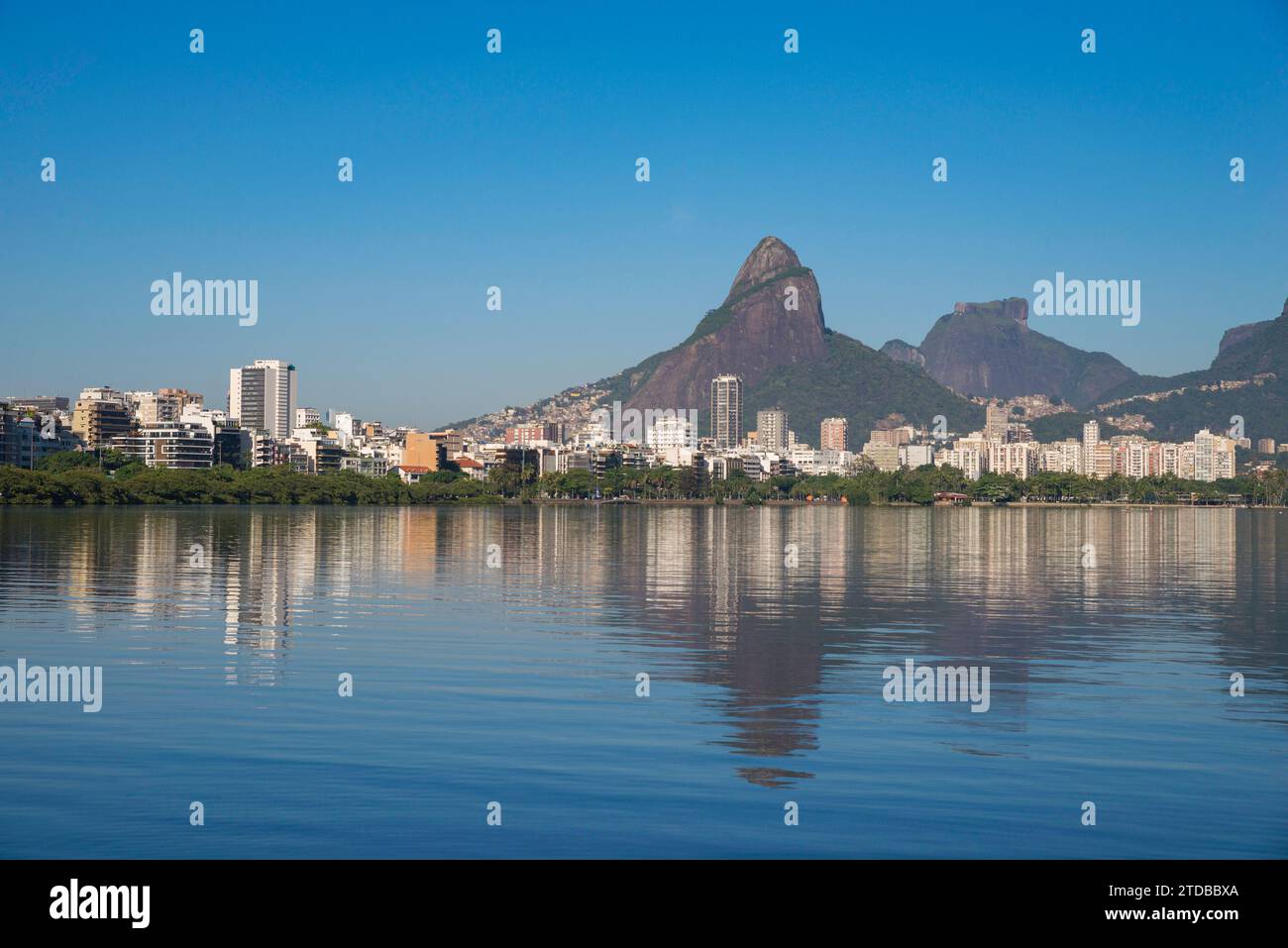 Beautiful view of Rio de Janeiro with the Lake and Mountains, Leblon ...