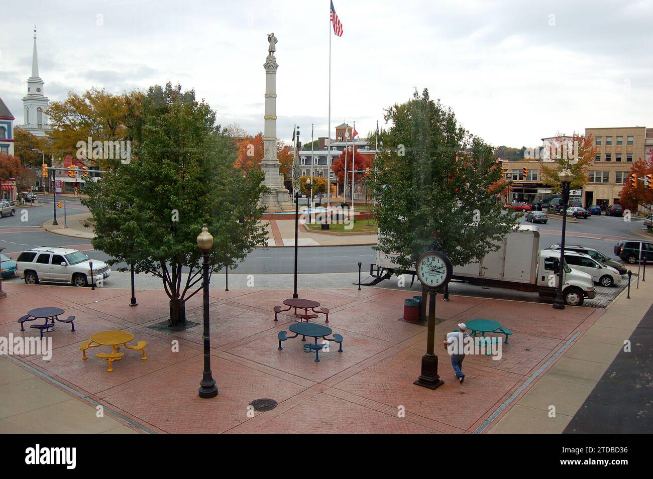 Man walks through main hi-res stock photography and images - Alamy