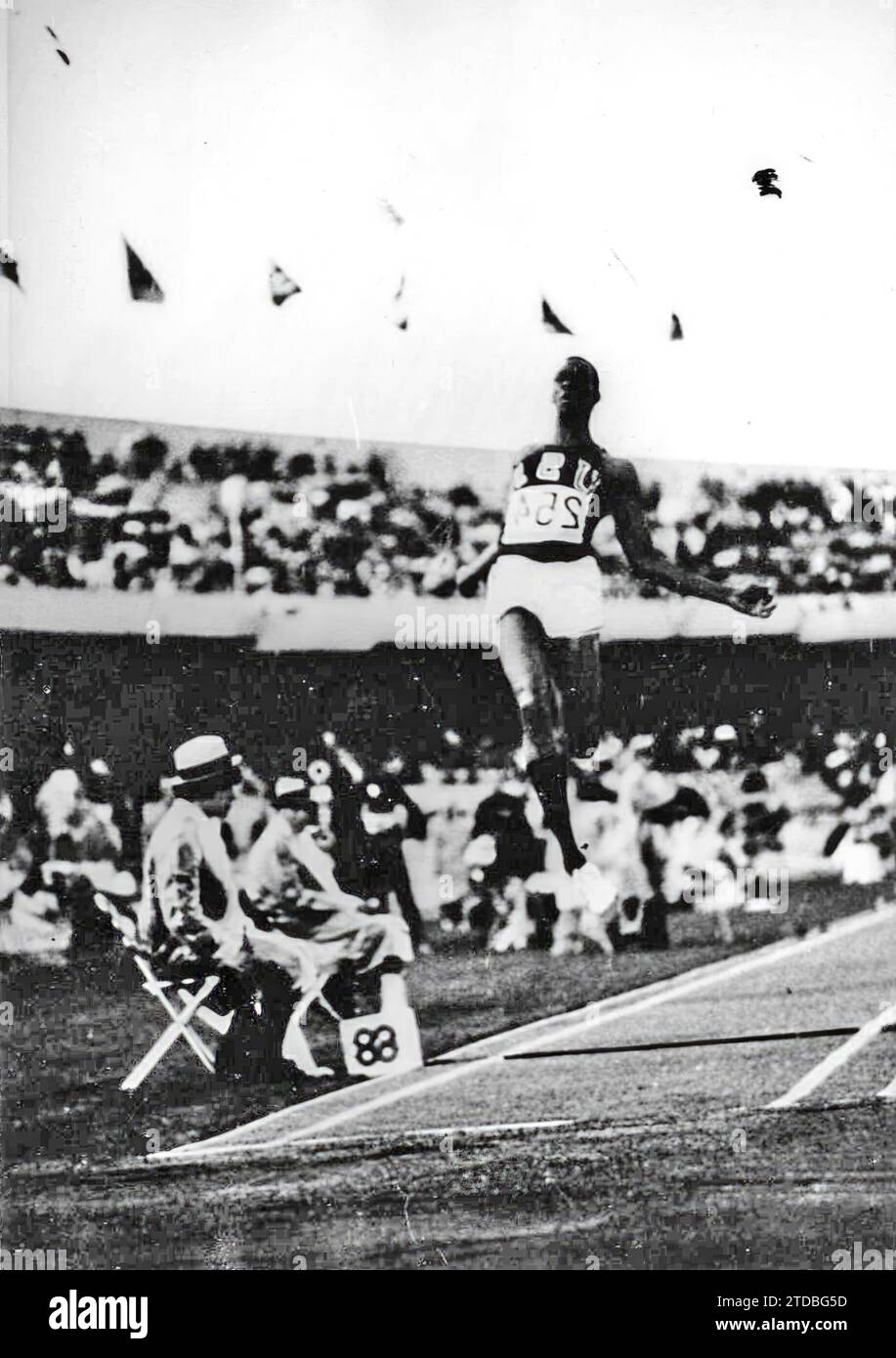 Bob beamon hi-res stock photography and images - Alamy