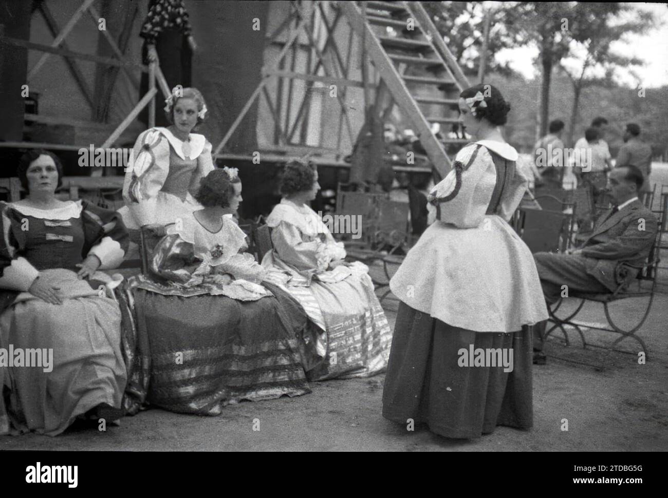 08/25/1935. Cast of Actresses Who Performed ?La Dama Boba? at the ...