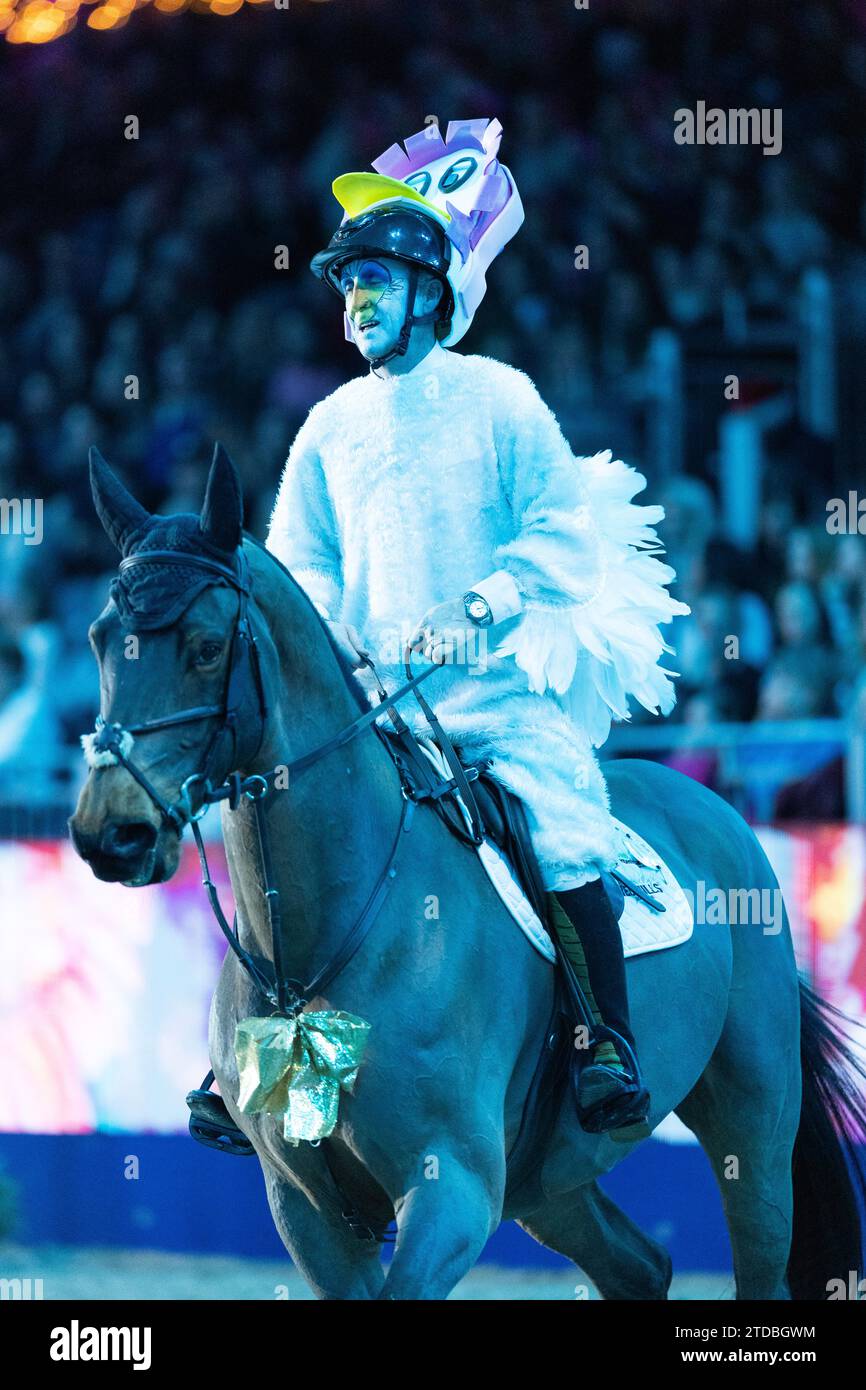 London, UK. December 17, 2023. Shane Breen and Duarte Seabra dressed as ...