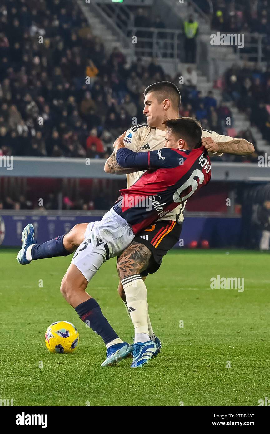 Bologna, Italy. 17 December, 2023. Nikola Moro (Bologna)Gianluca Mancini (Roma) during the ...