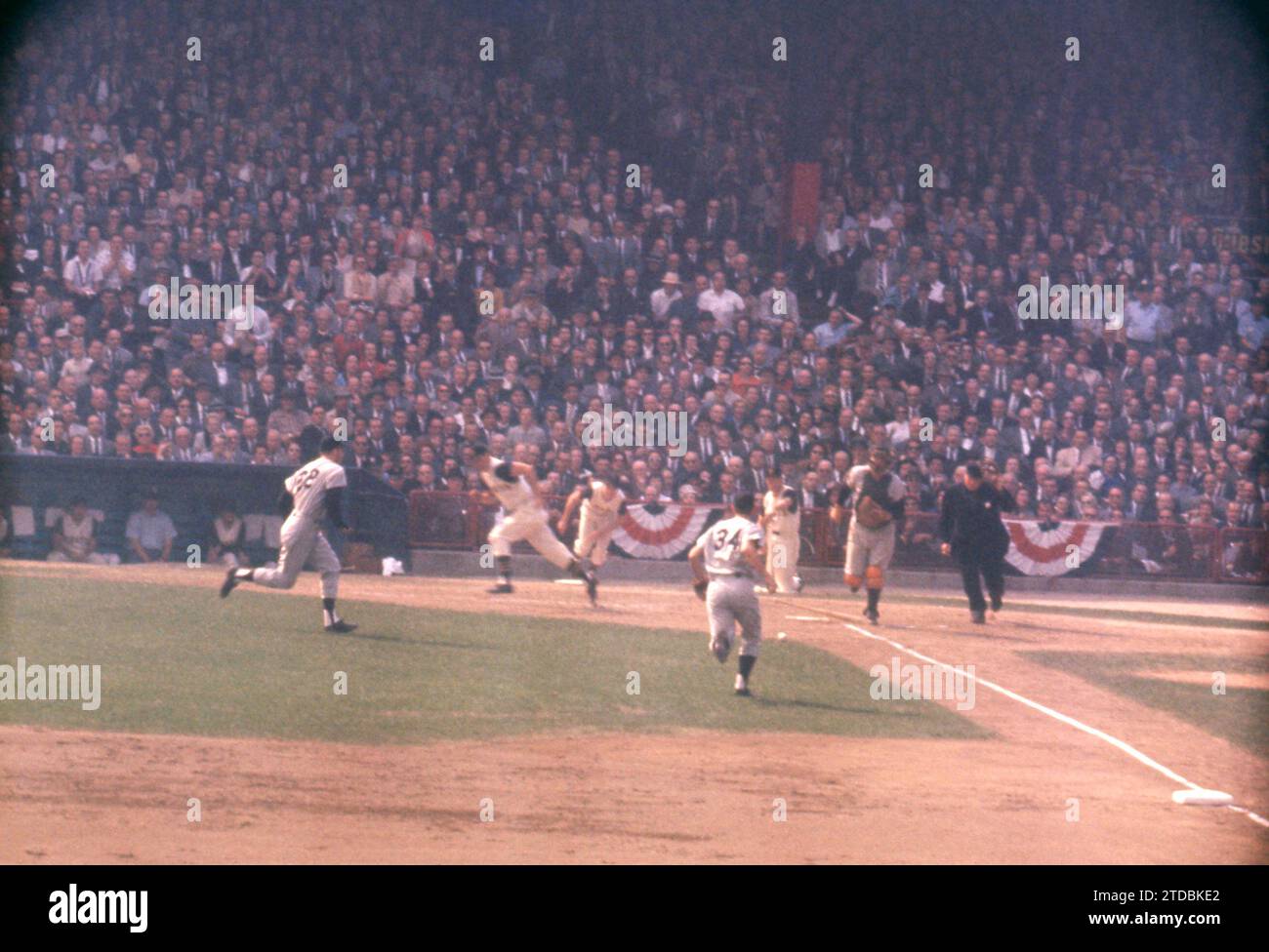 Bill mazeroski world series 1960 hi-res stock photography and images ...