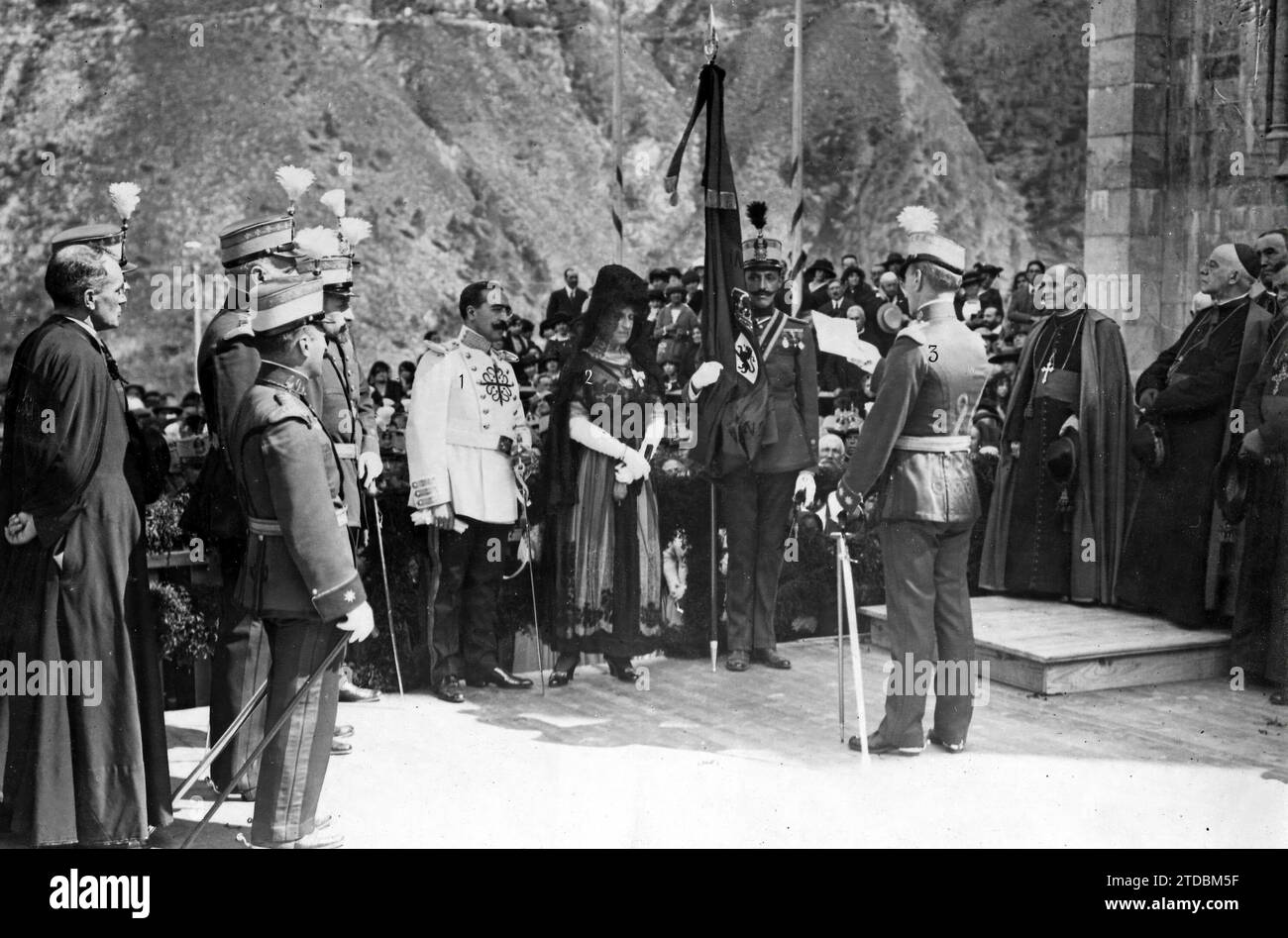 09/07/1918. Centennial of the Battle of Covadonga. The flag given by ...