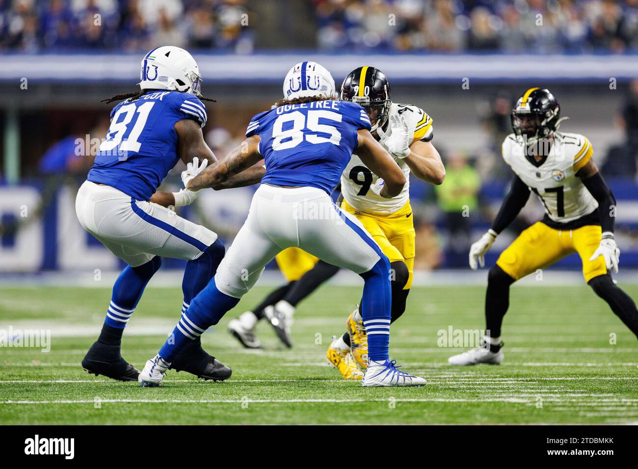 December 16, 2023: Indianapolis Colts tight end Mo Alie-Cox (81) and ...