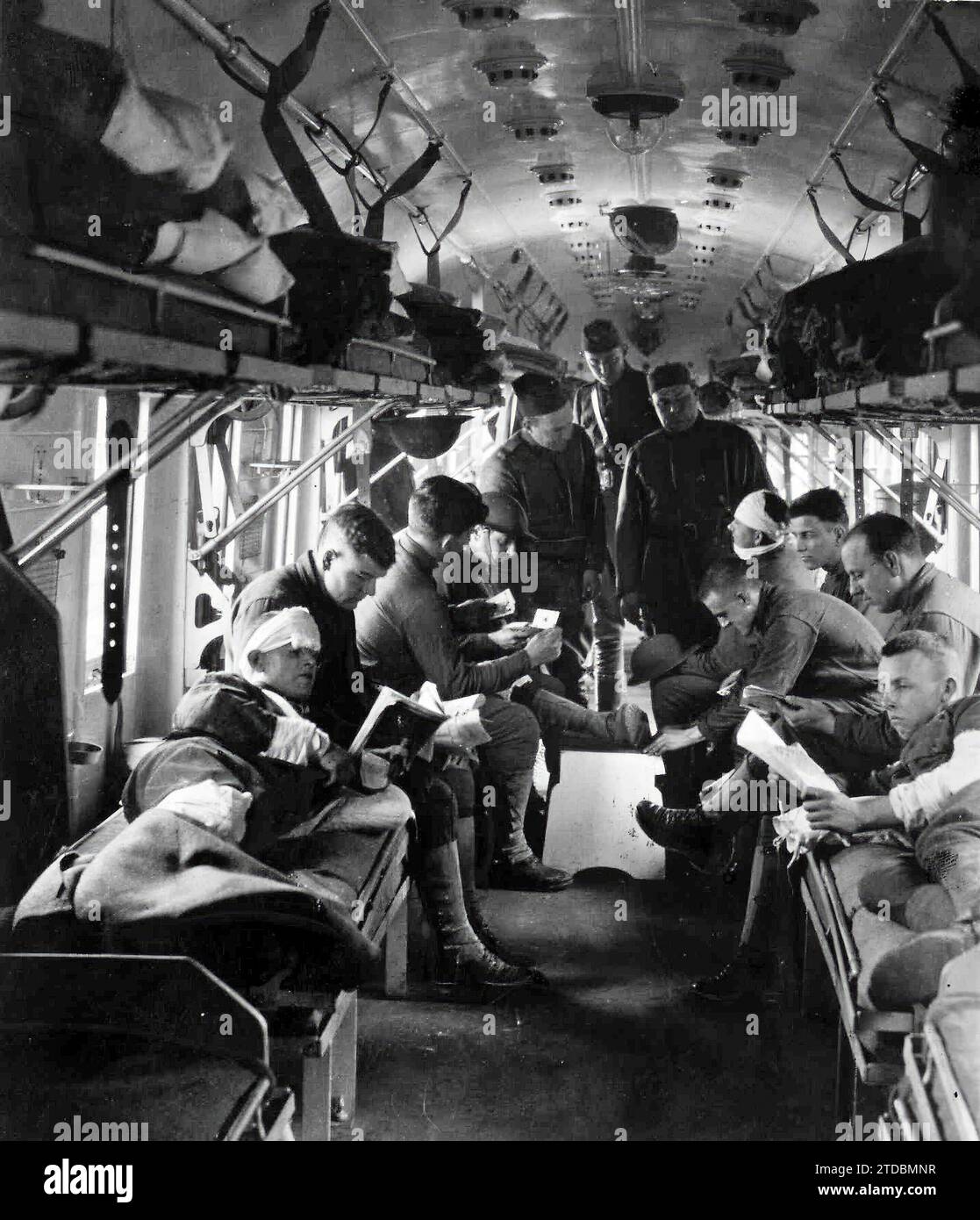 07/01/1918. Americans in War. Interior of a car on a US Army hospital ...