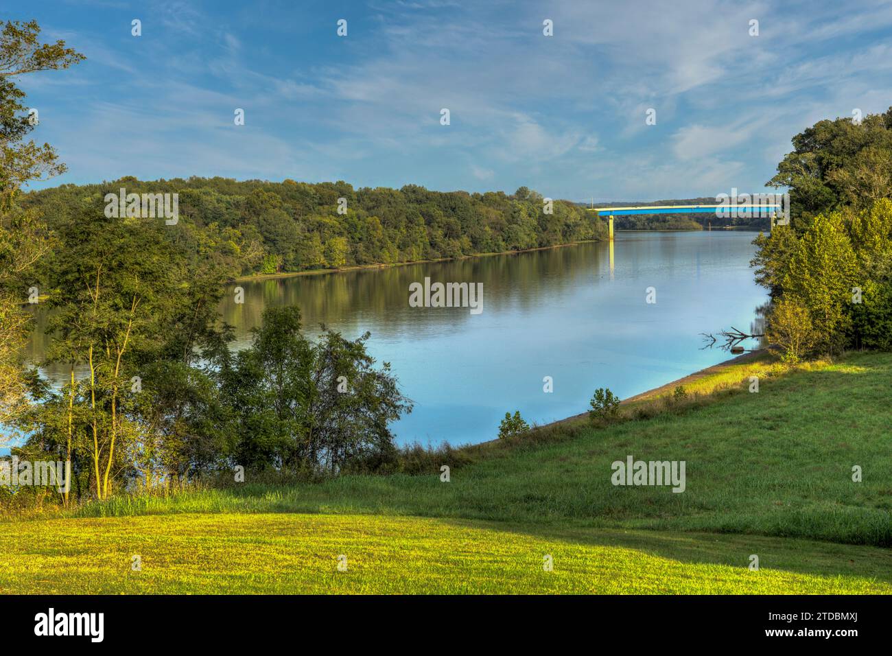 The Cumberland River running through Fort Donelson National Battlefield ...