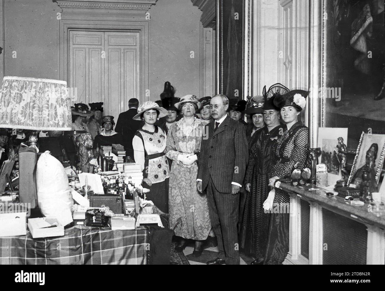 Lady hardinge hi-res stock photography and images - Alamy