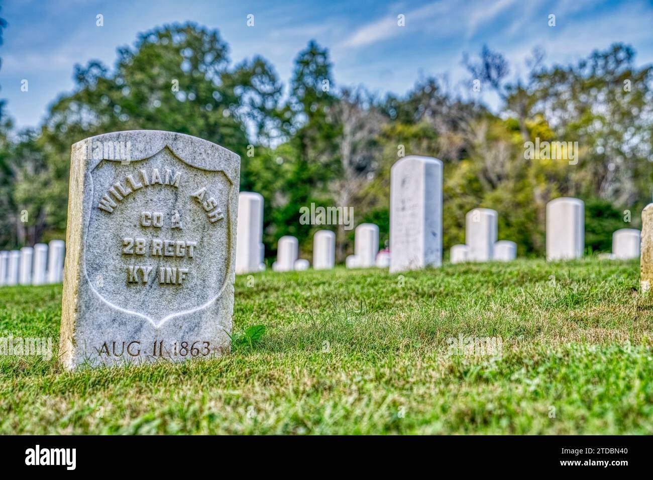 A Kentucky soldier’s grave at Fort Donelson National Cemetery in Dover ...