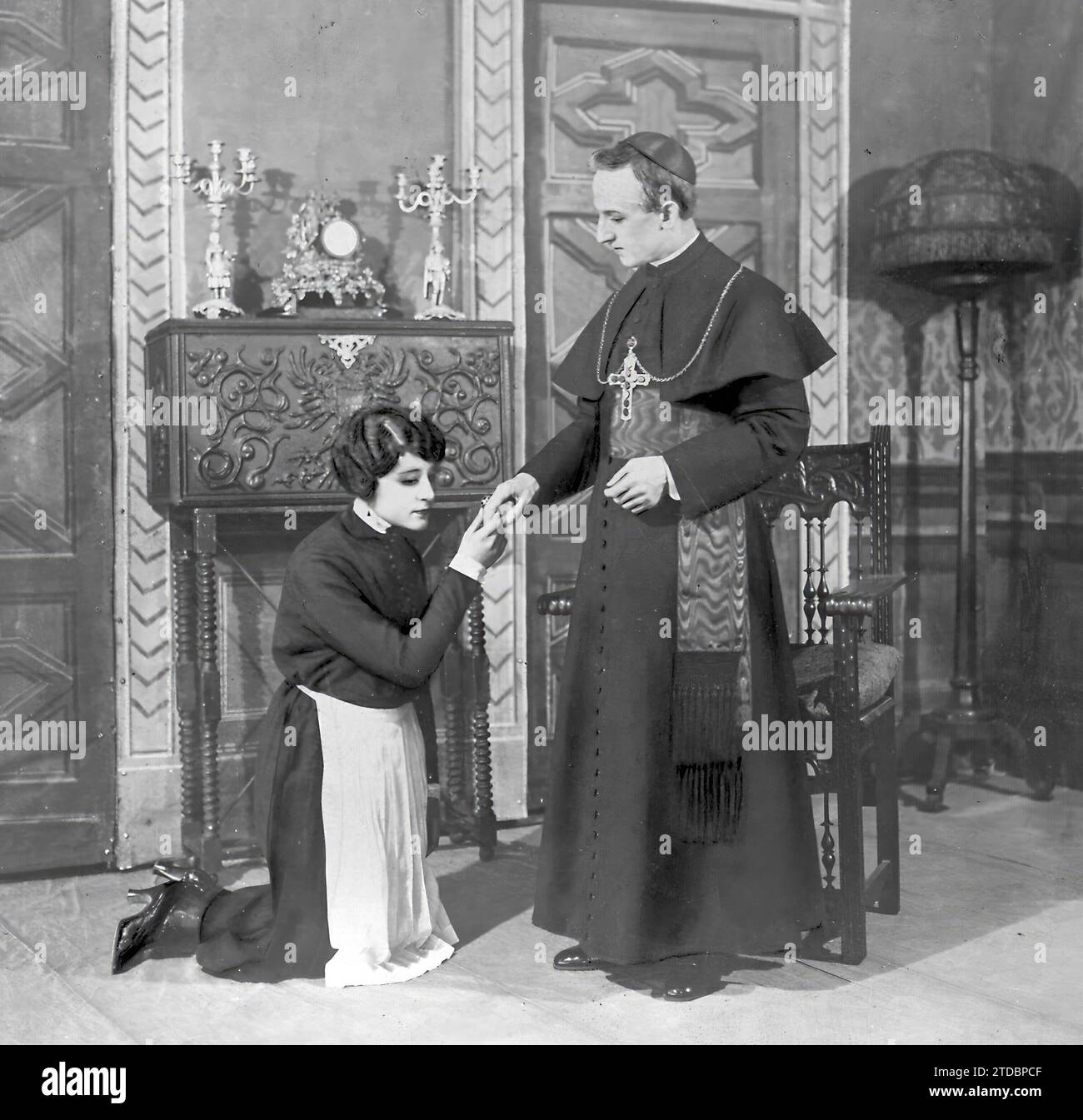 05/03/1922. Madrid. At the Lara theater. A scene from the Comedy, by ...