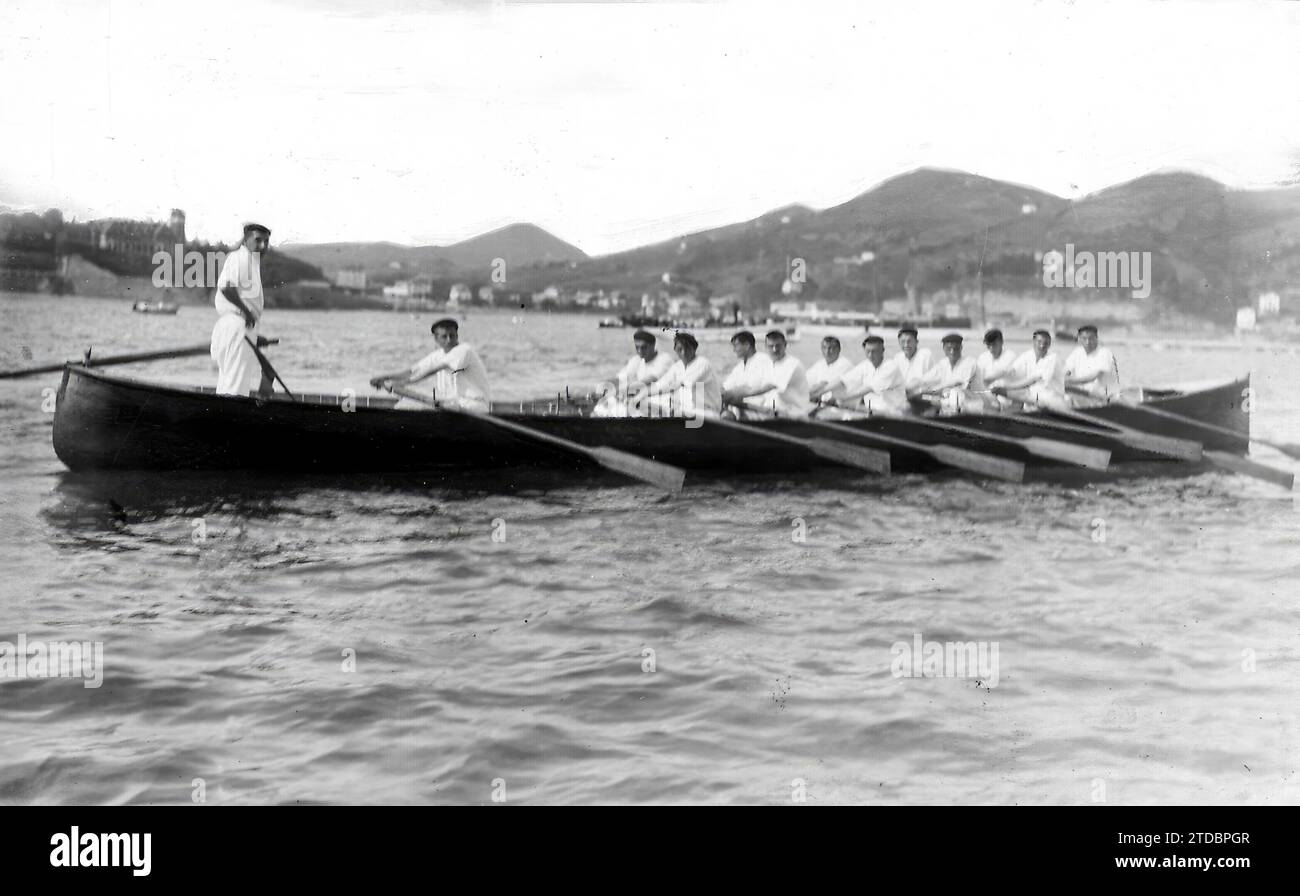 09/07/1918. Saint Sebastian. Traineras Regattas. The winning boat at ...