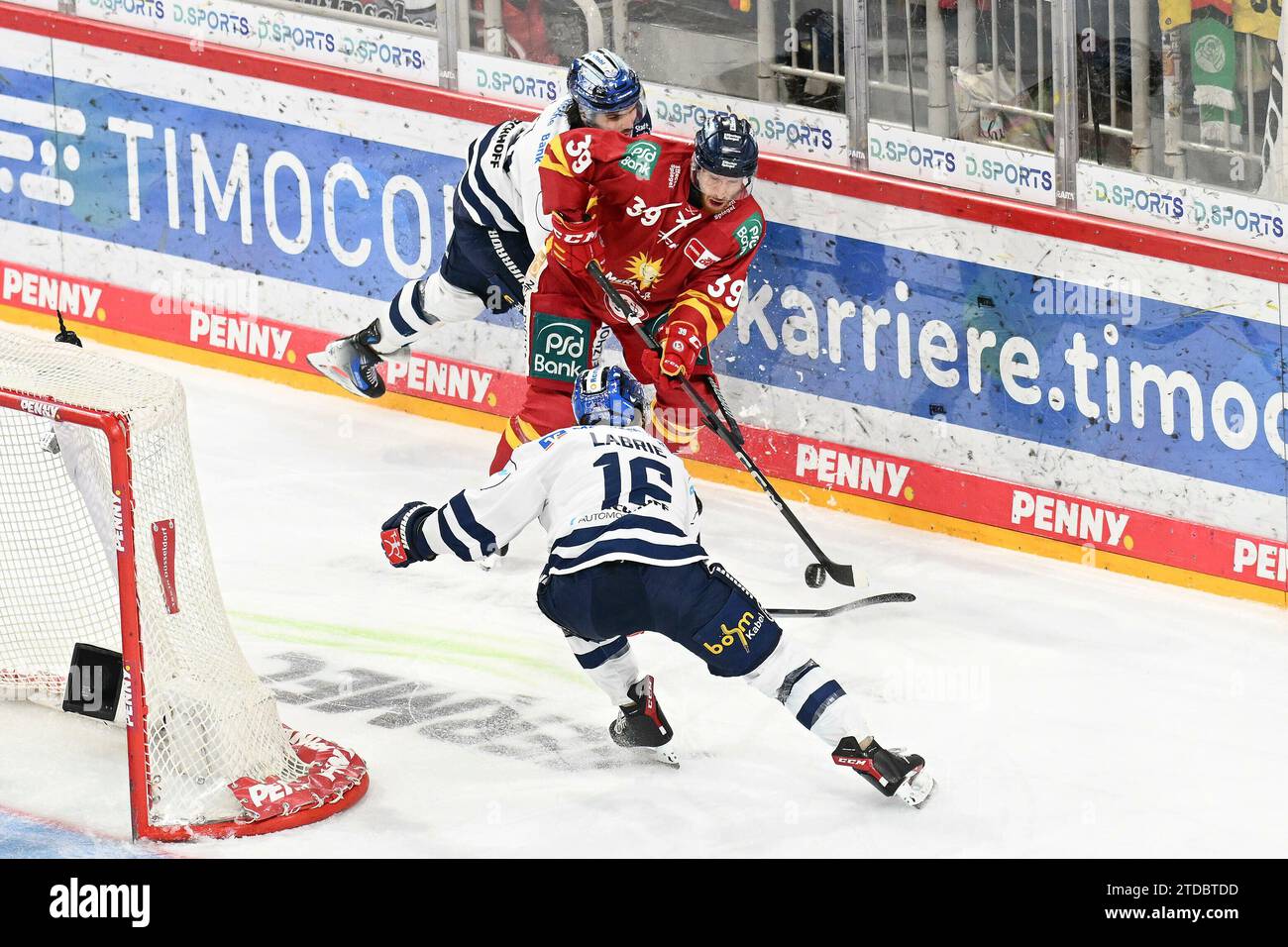 Mitch eliot hi-res stock photography and images - Alamy