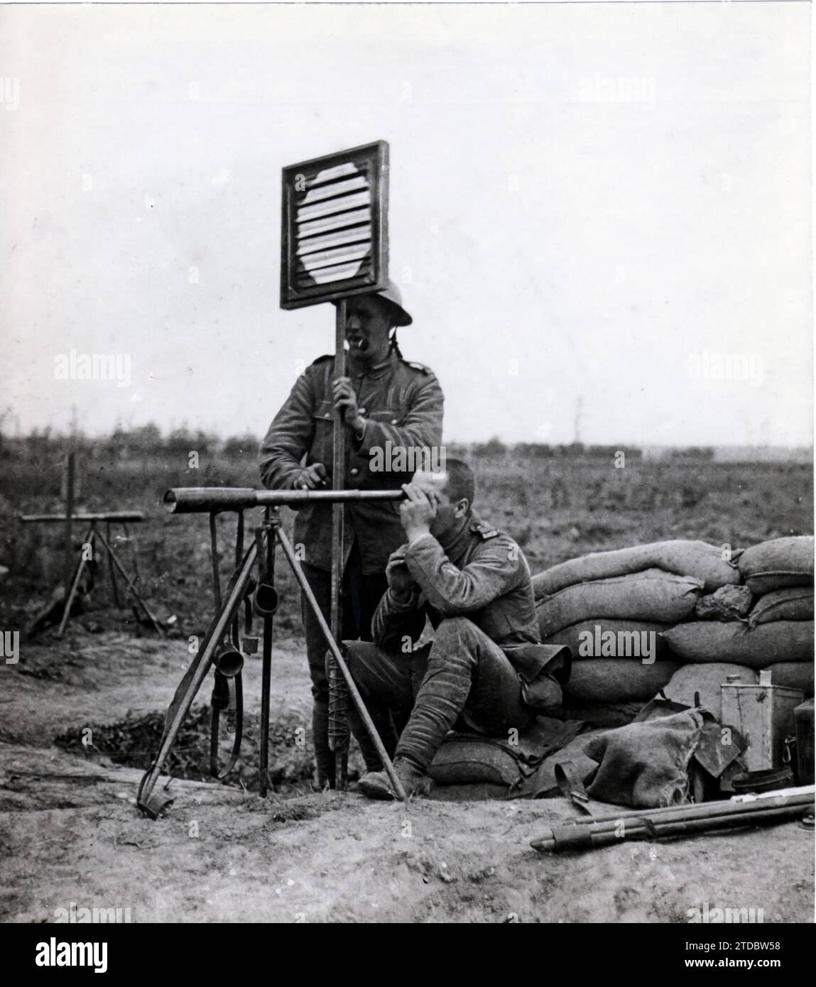 12/31/1917. On the Western Front. A portable optical telegraphy station ...