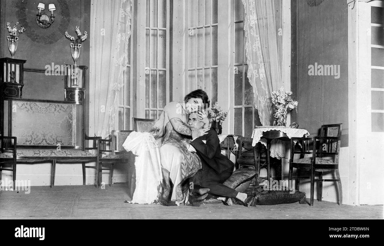 Scene from love four hi-res stock photography and images - Alamy