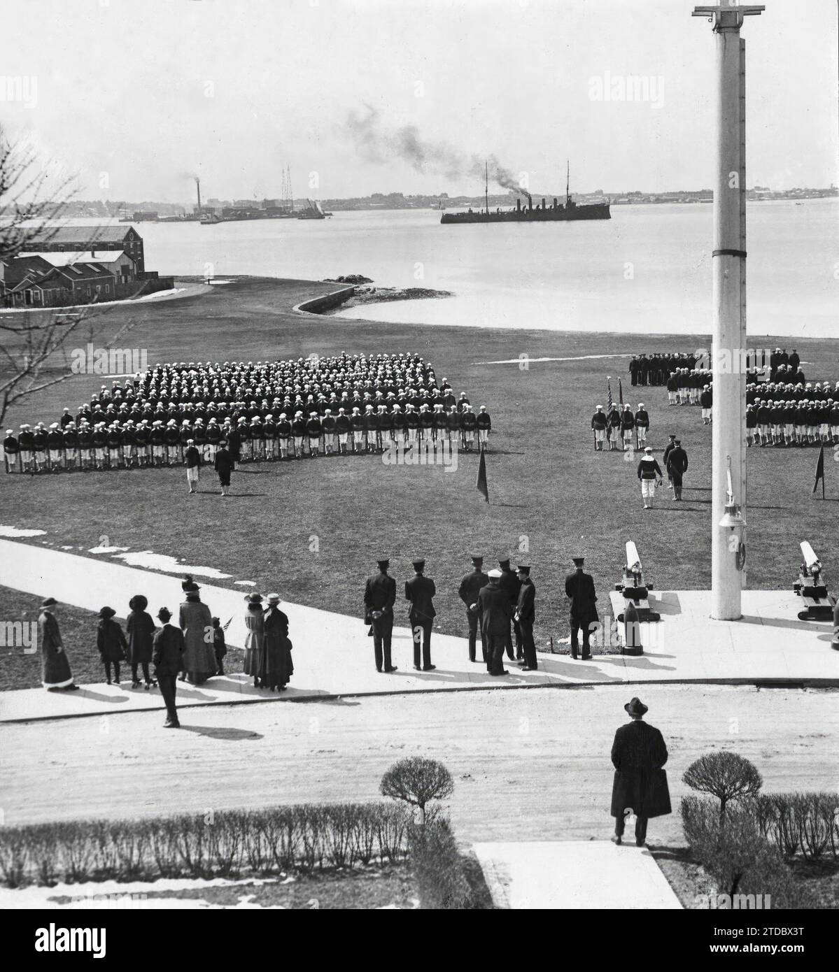 09/01/1917. Preparations in North America: Yankee Navy Recruits ...