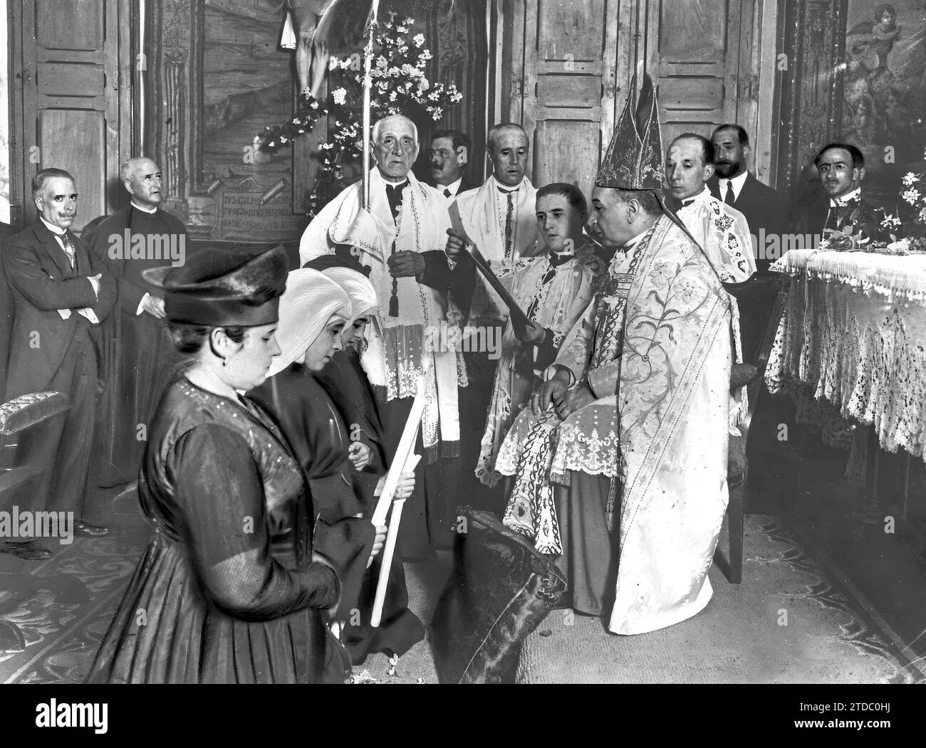 Mary immaculate institute hi-res stock photography and images - Alamy