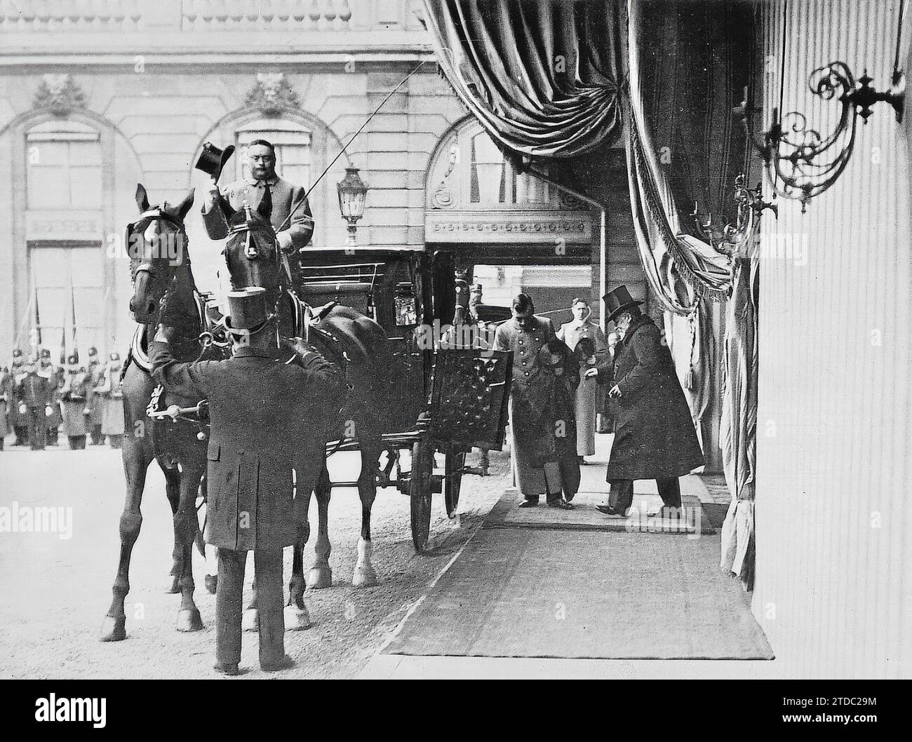12/31/1907. Arrival of the King of England Edward VII on horseback ...